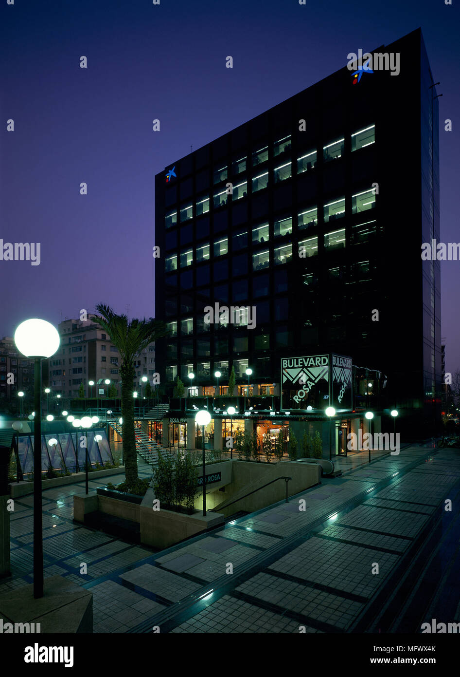 Pathway trees office building hi-res stock photography and images - Alamy