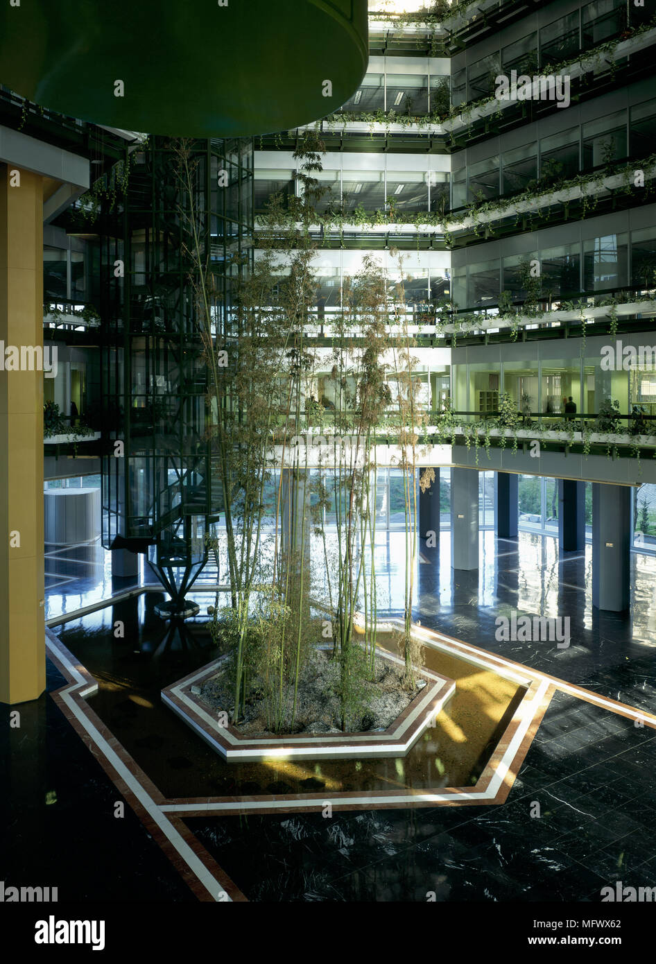 Opulent homes hi-res stock photography and images - Alamy