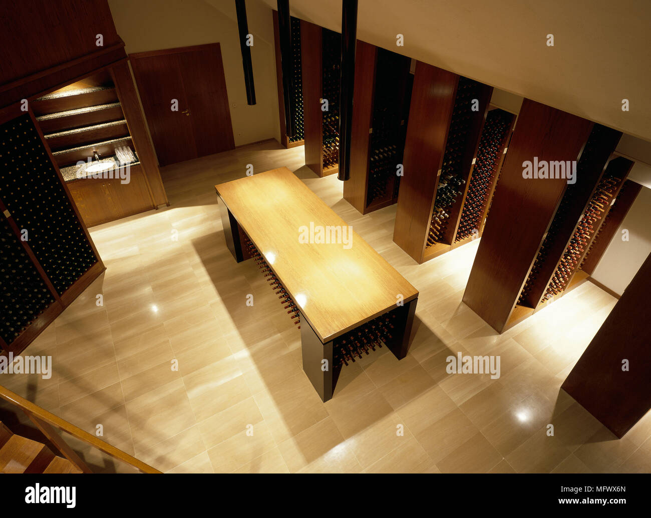 Organized columns hi-res stock photography and images - Alamy