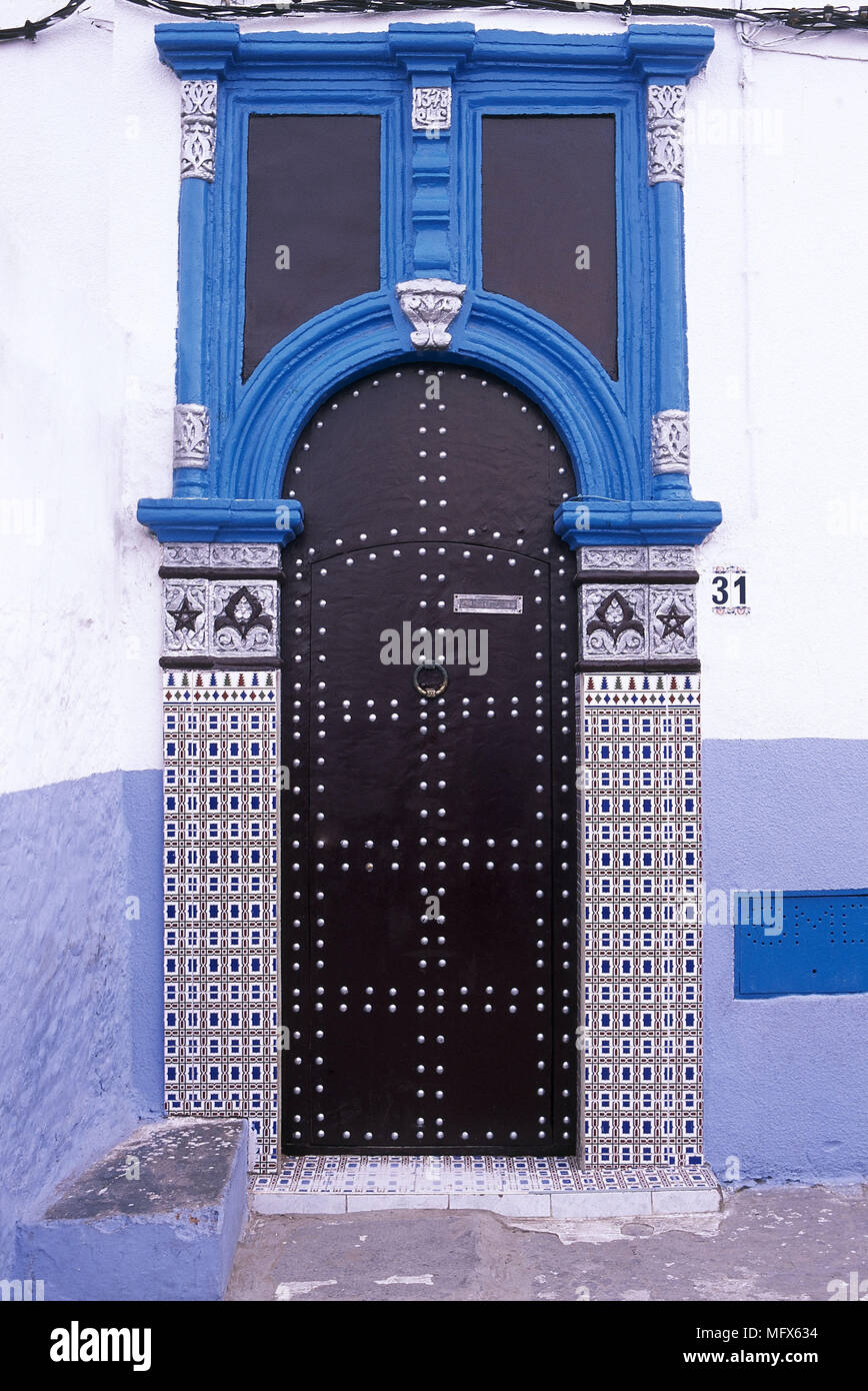 Tiled doorway hi-res stock photography and images - Alamy