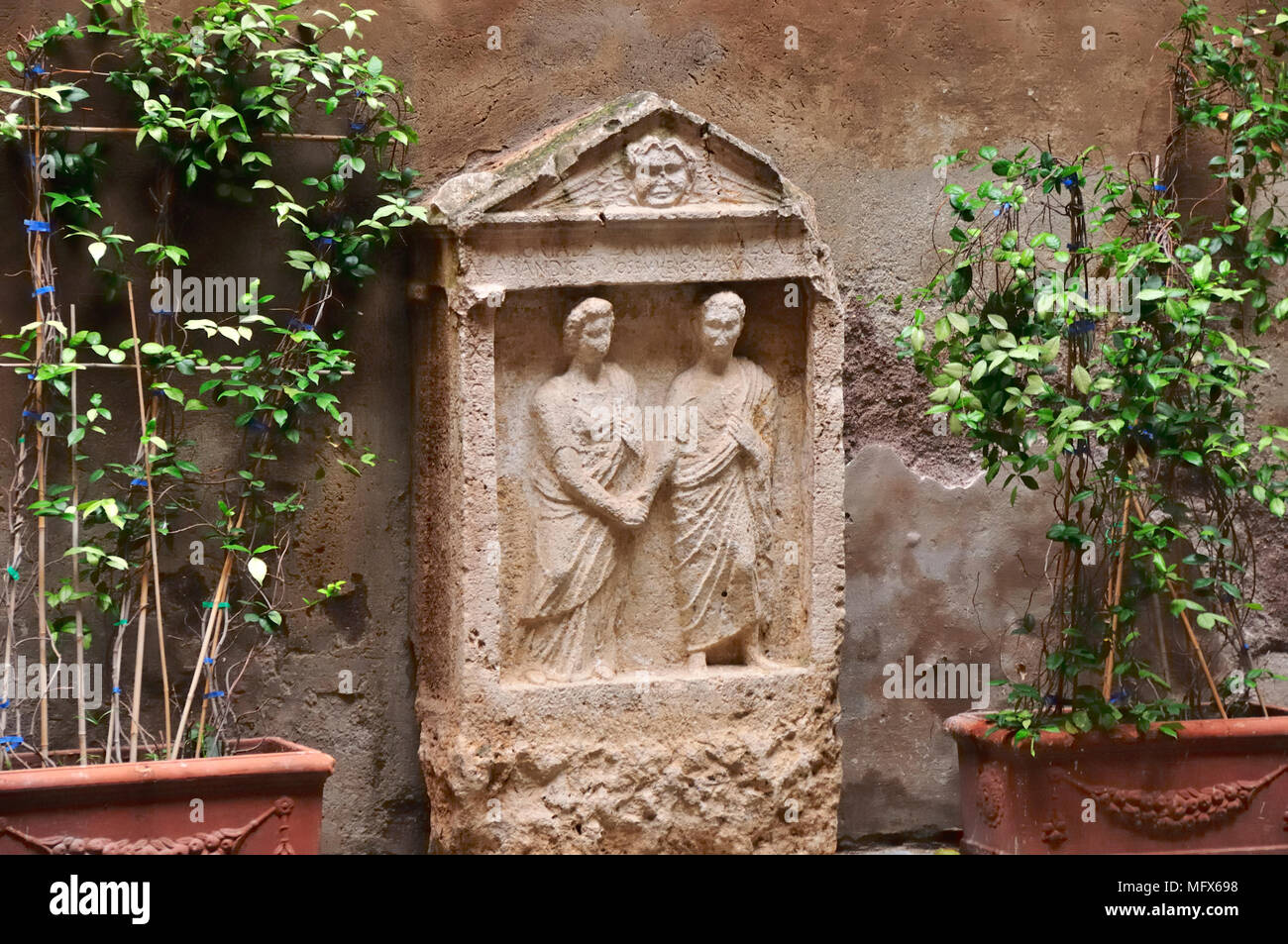 Love is in rome hi-res stock photography and images - Alamy