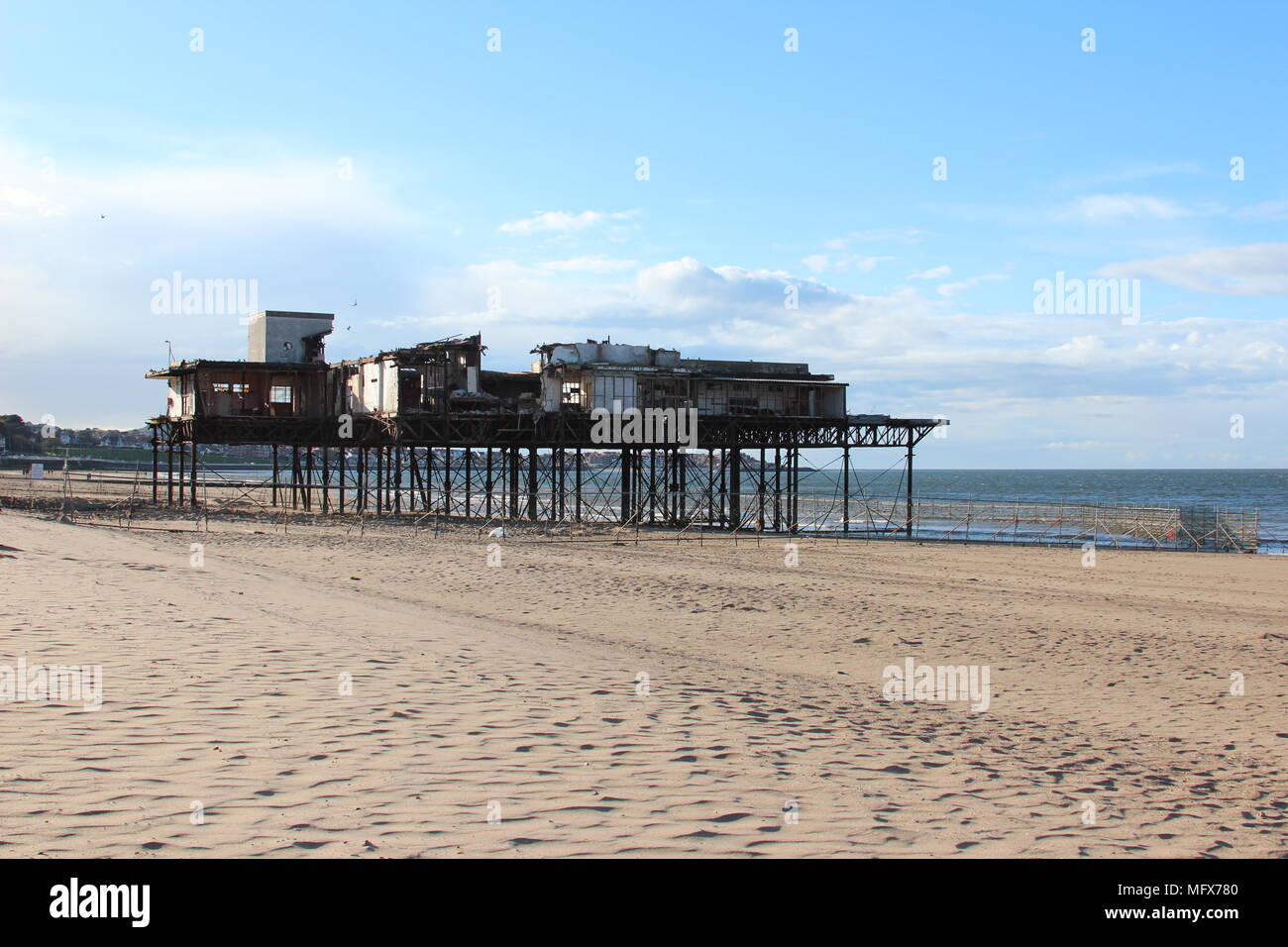 The demolition of Colwyn bay Victoria pier Stock Photo - Alamy