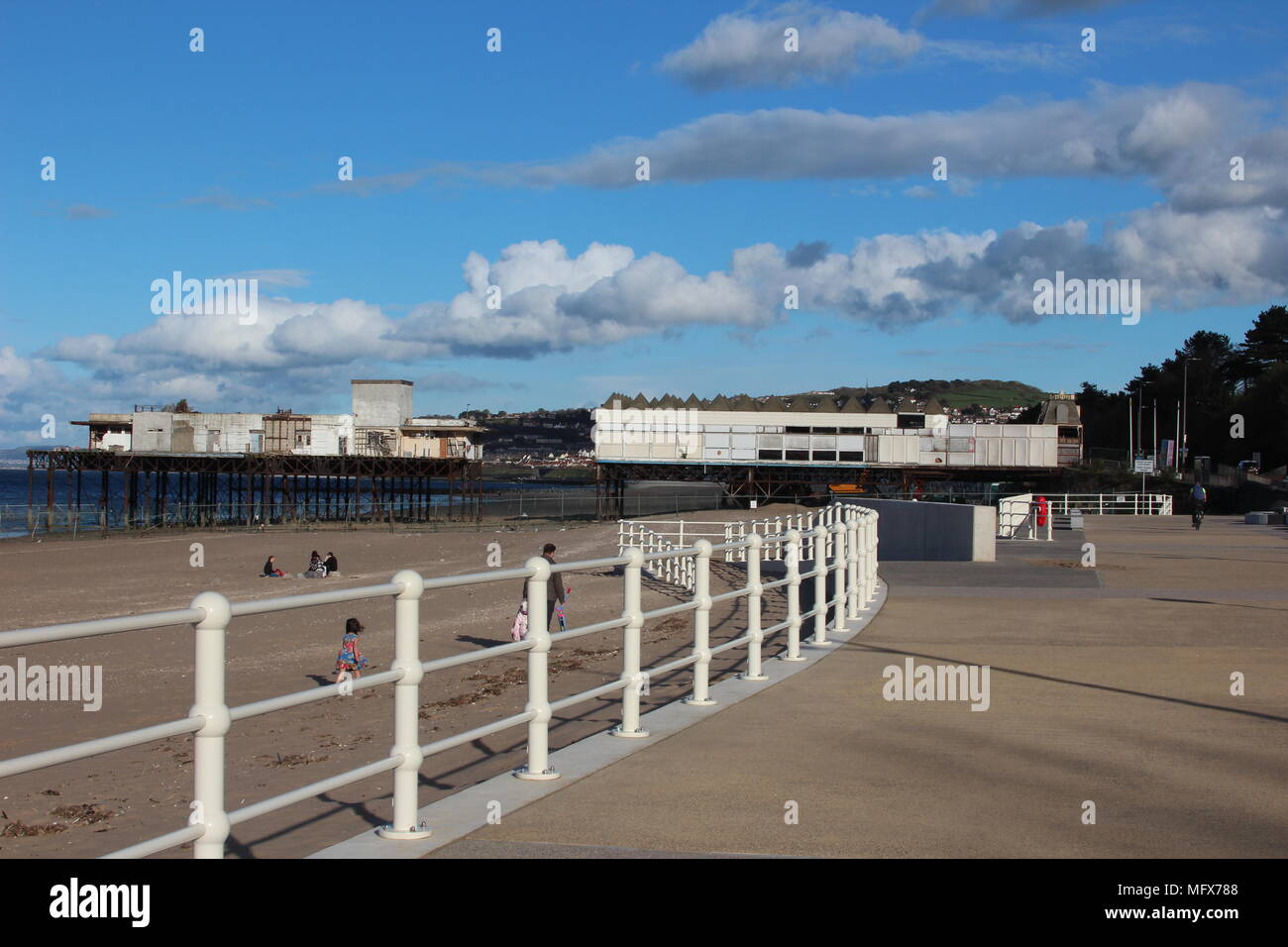 The demolition of Colwyn bay Victoria pier Stock Photo - Alamy