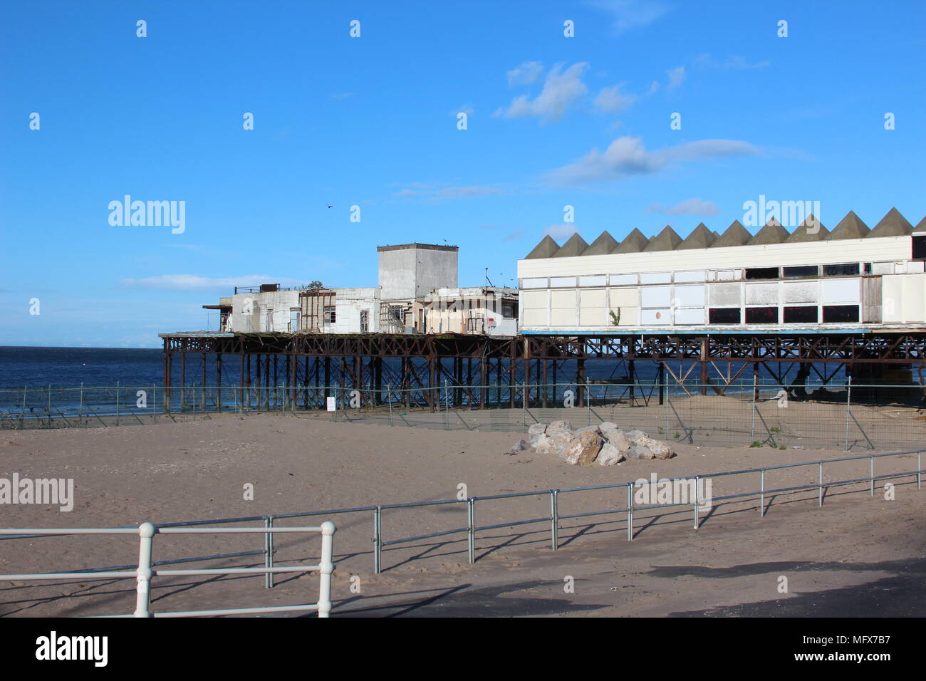 The demolition of Colwyn bay Victoria pier Stock Photo - Alamy