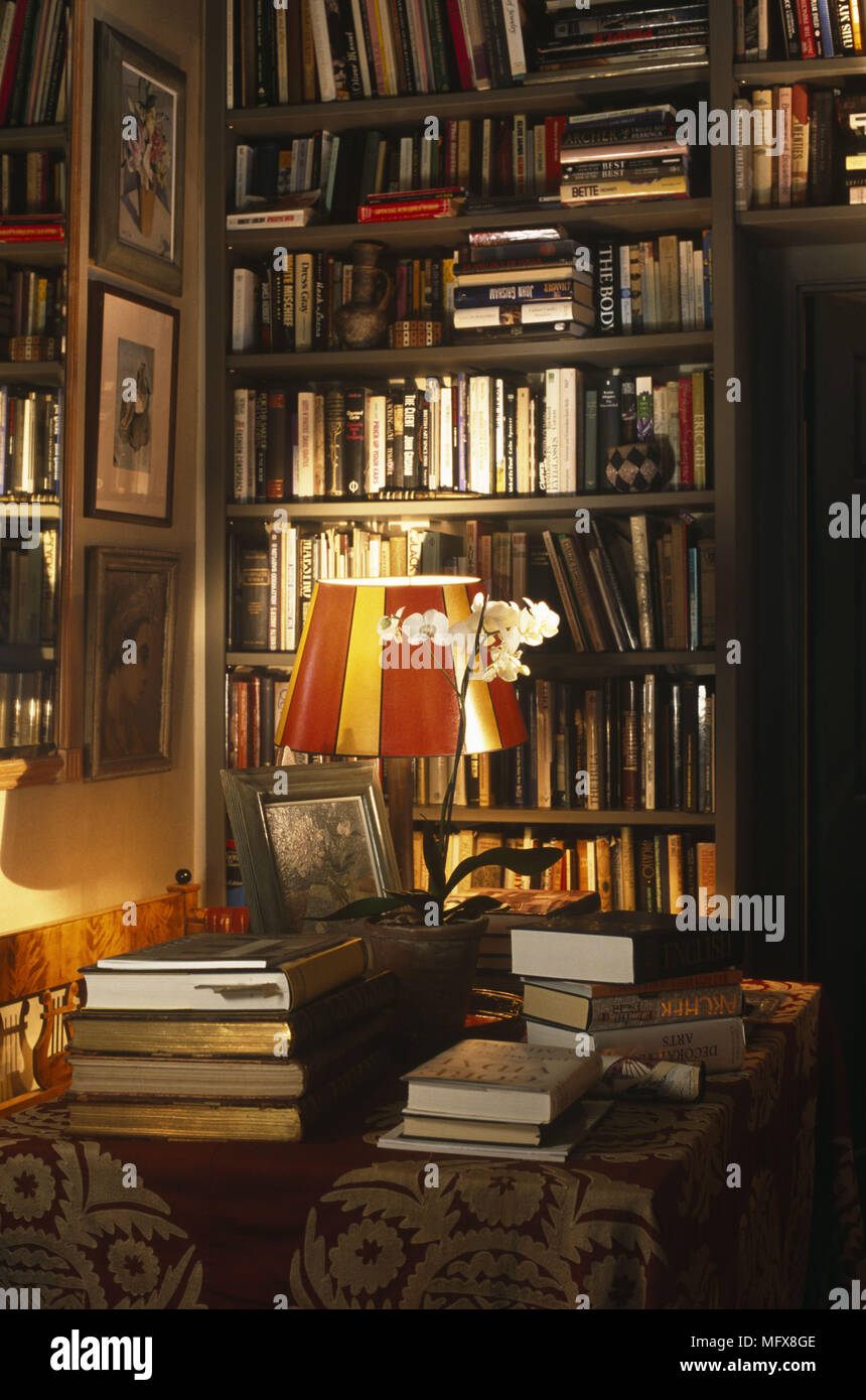 Book Shelves High Resolution Stock Photography and Images - Alamy