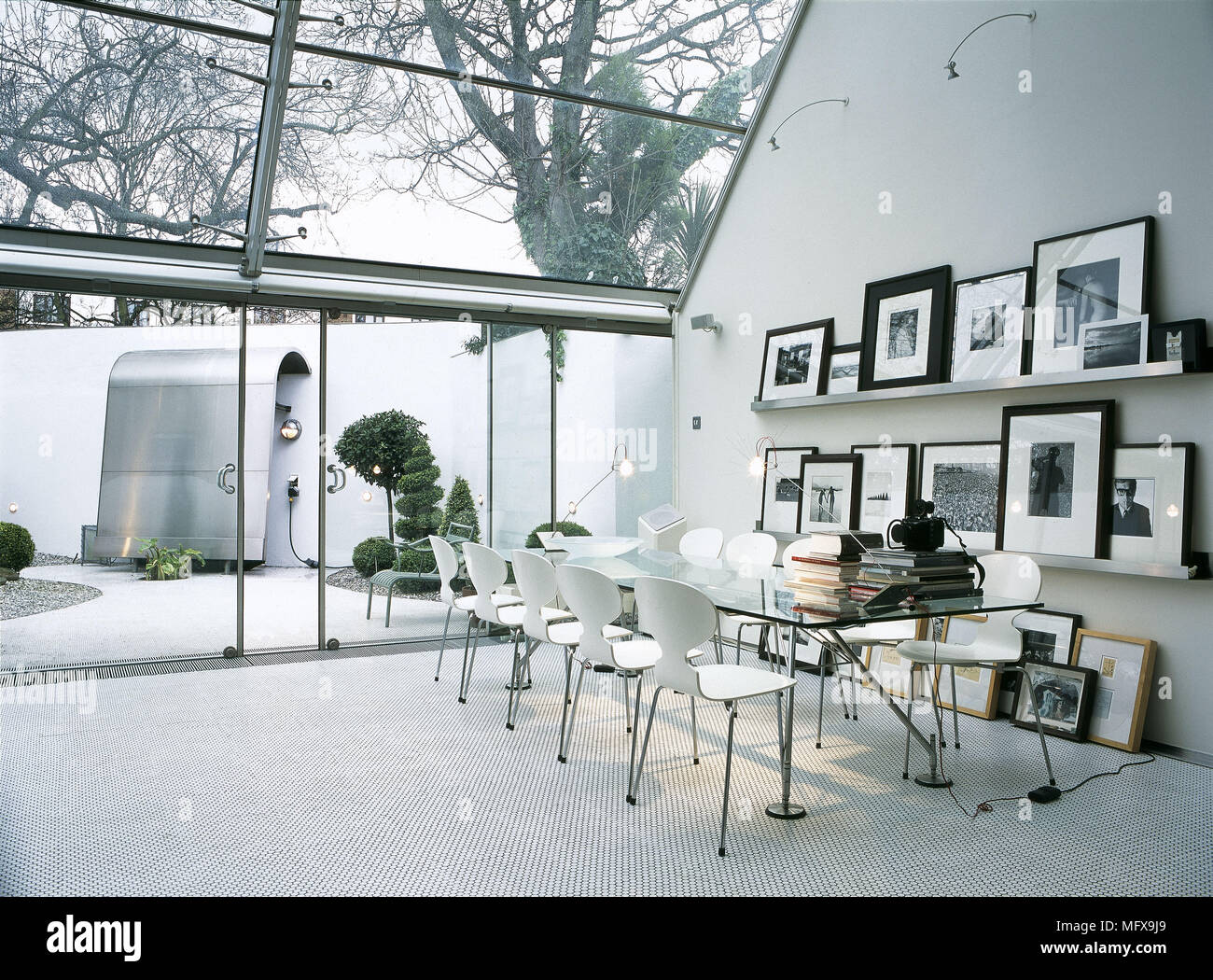 Ceiling sloping roof hi-res stock photography and images - Alamy