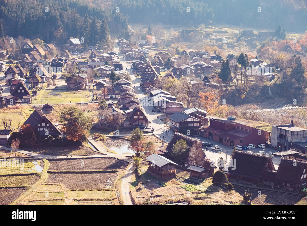 Traditional and Historical Japanese village Ogimachi - Shirakawa-go ...