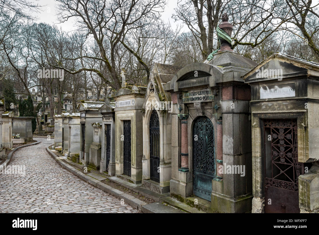 Père Lachaise Cemetery, the largest cemetery in Paris, located in the ...