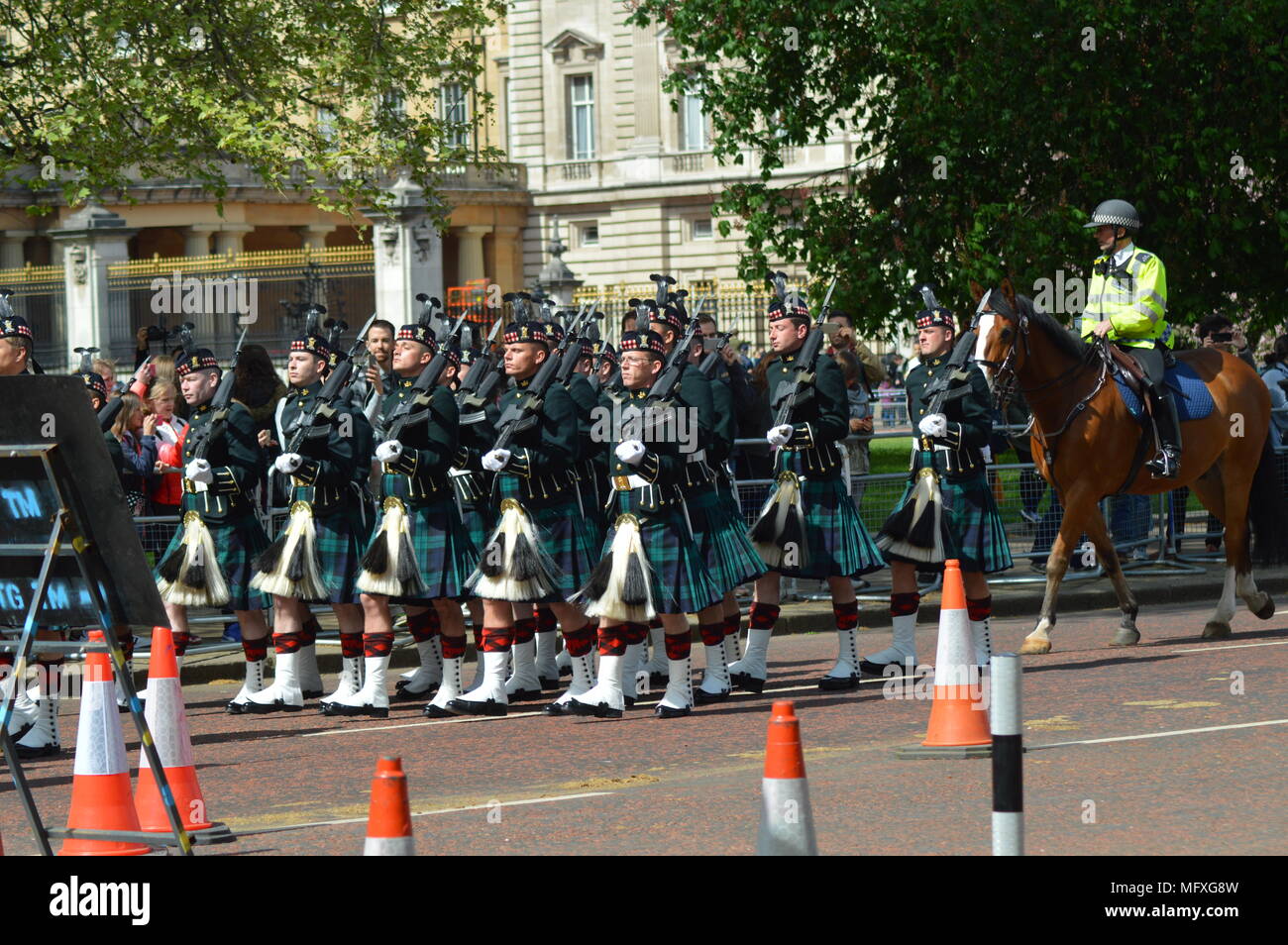 7 Company Coldstream Guards with the Band of The Royal Regiment of ...