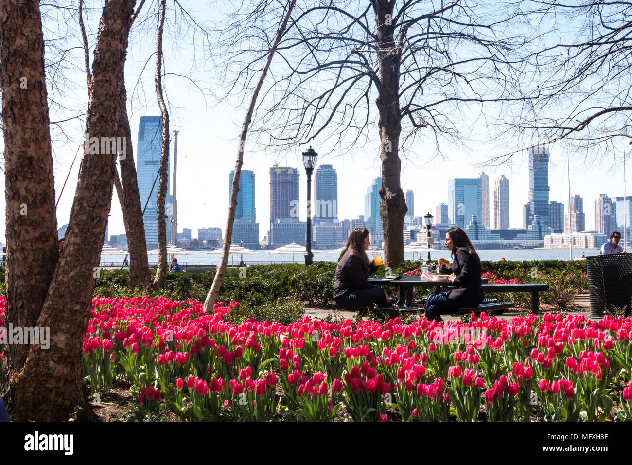 Hudson river springtime hi-res stock photography and images - Alamy