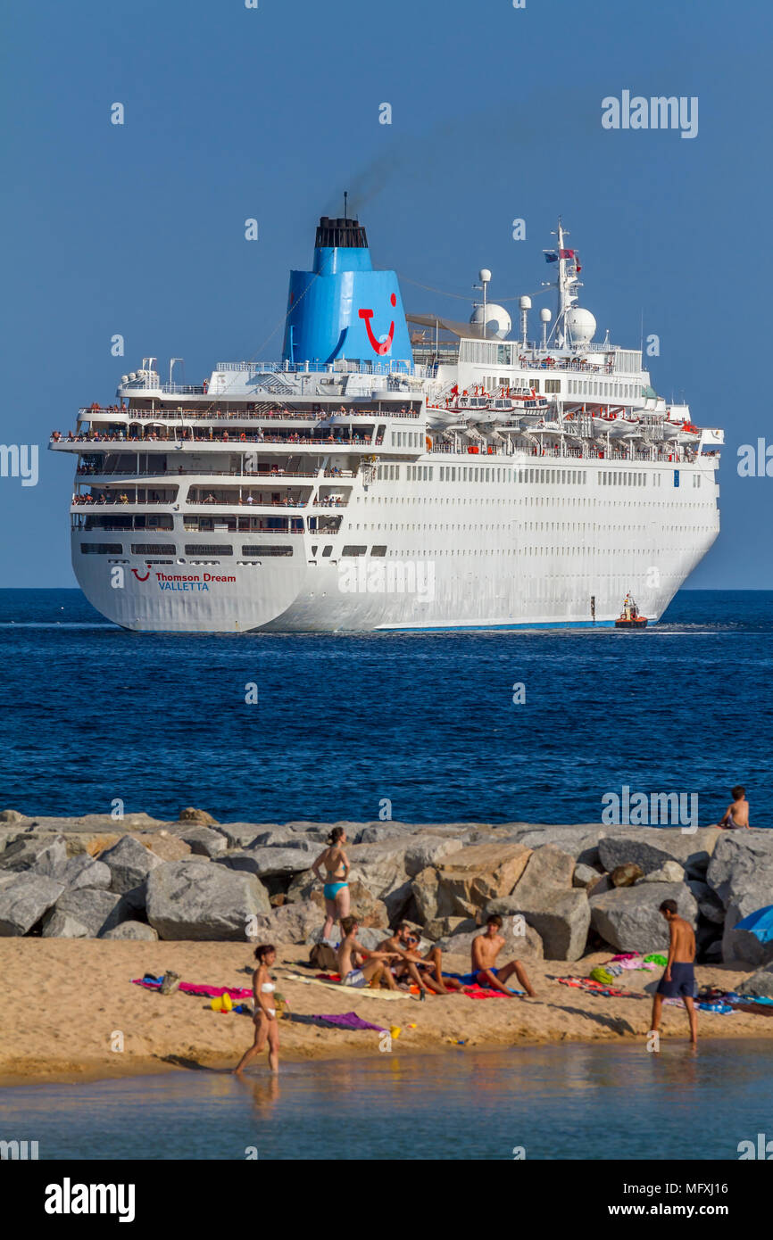Tui discovery hi-res stock photography and images - Alamy