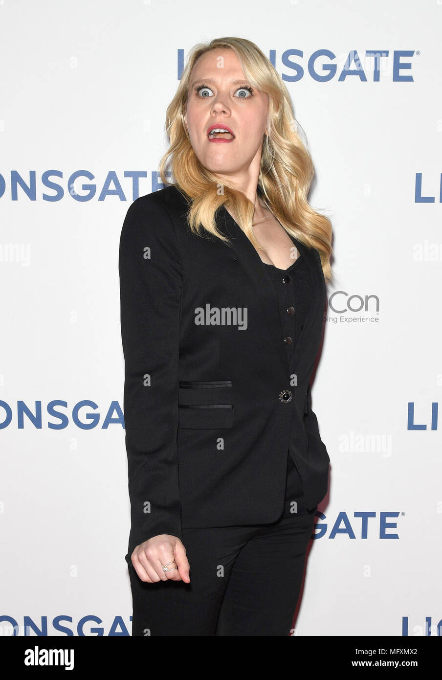 Kate mckinnon hi-res stock photography and images - Alamy