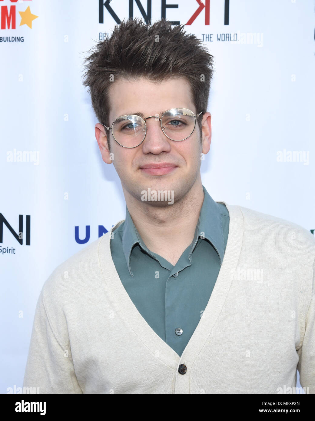 Daytime emmy nominee reception hi-res stock photography and images - Alamy