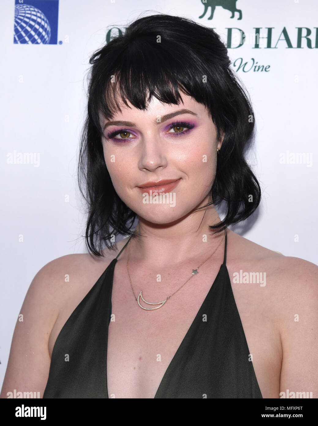 Cait Fairbanks's Instagram, Twitter & Facebook on IDCrawl