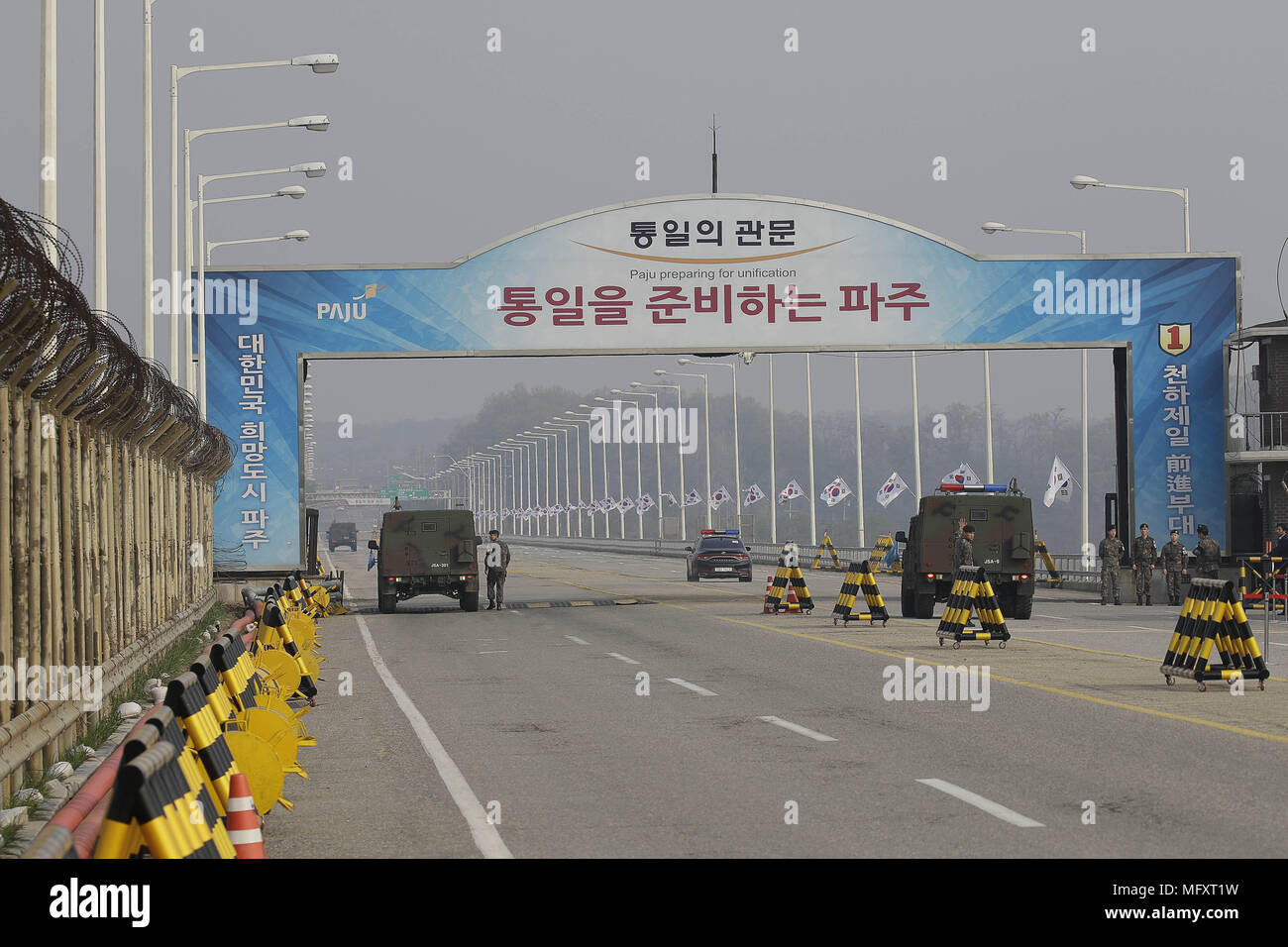 Paju, GYEONGGI, SOUTH KOREA. 27th Apr, 2018. April 27, 2018-Paju, South ...
