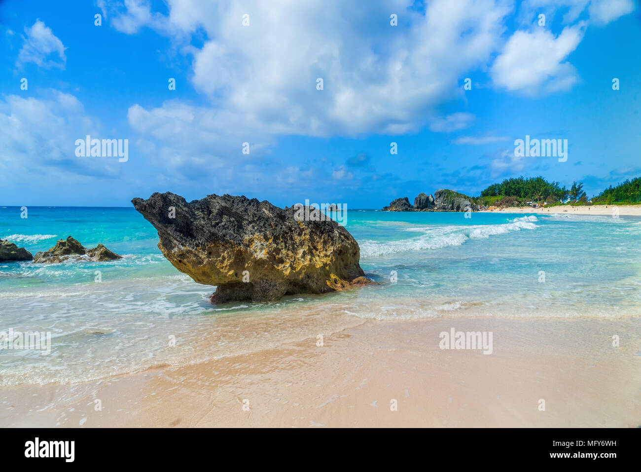 Soft surf at Horseshoe Bay Beach, Bermuda Stock Photo - Alamy