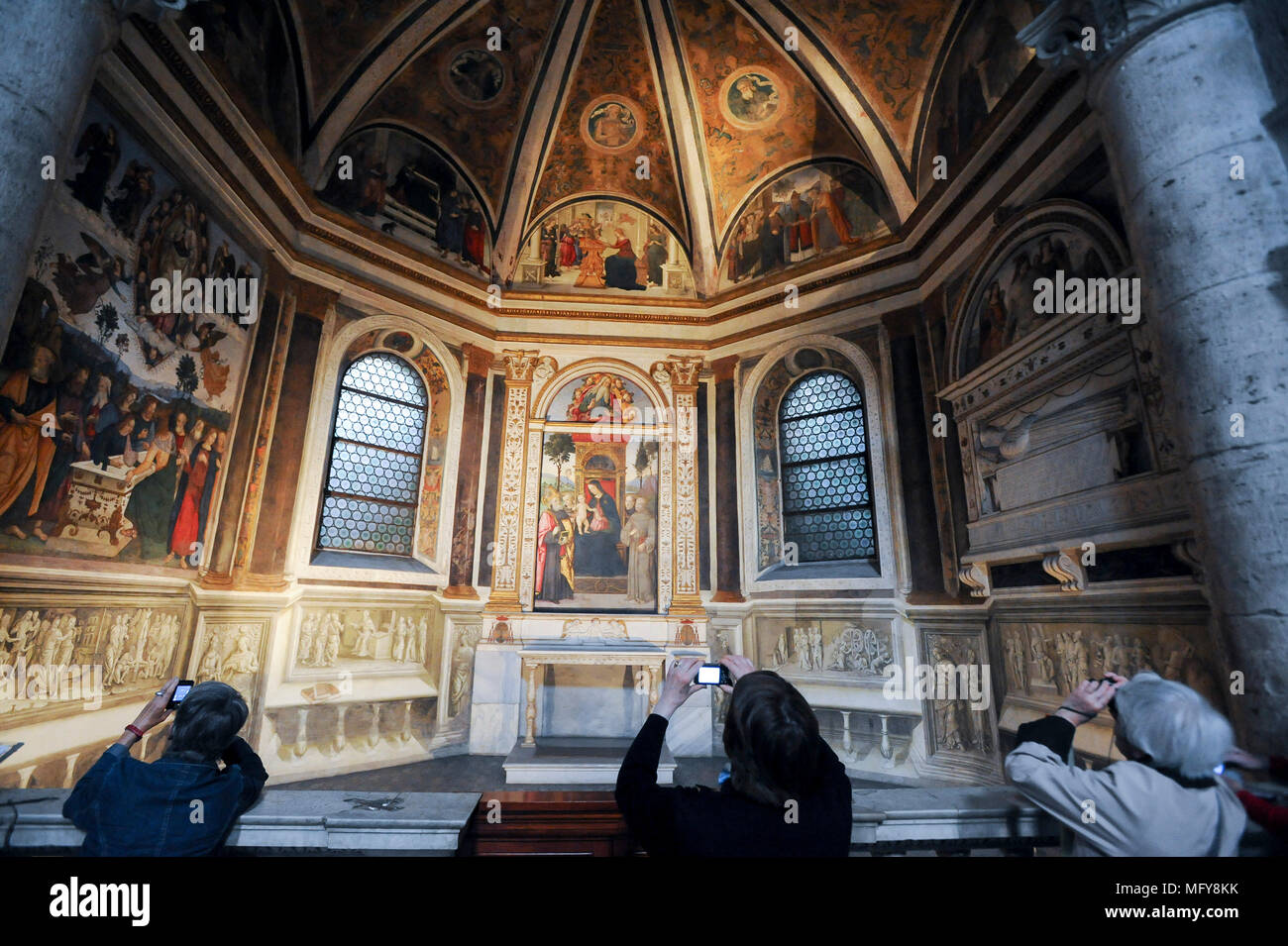 Cappella del Presepio or Cappella di San Girolamo (Della Rovere or ...