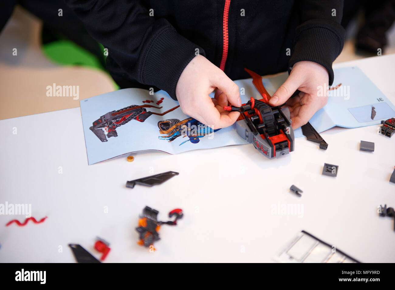Kids playing with LEGO Stock Photo - Alamy