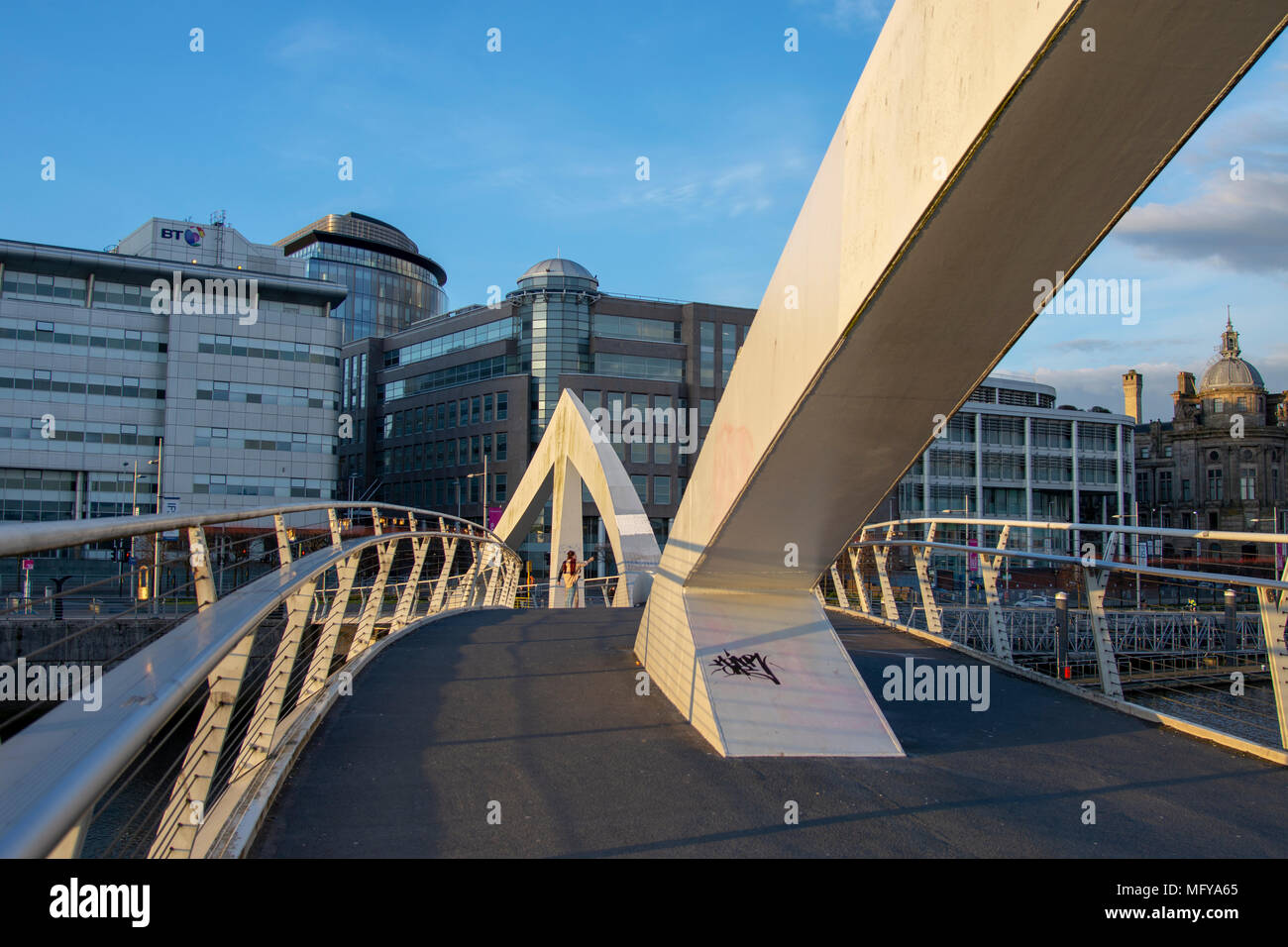 Tradeston bridge across the River Clyde, Glasgow Stock Photo - Alamy