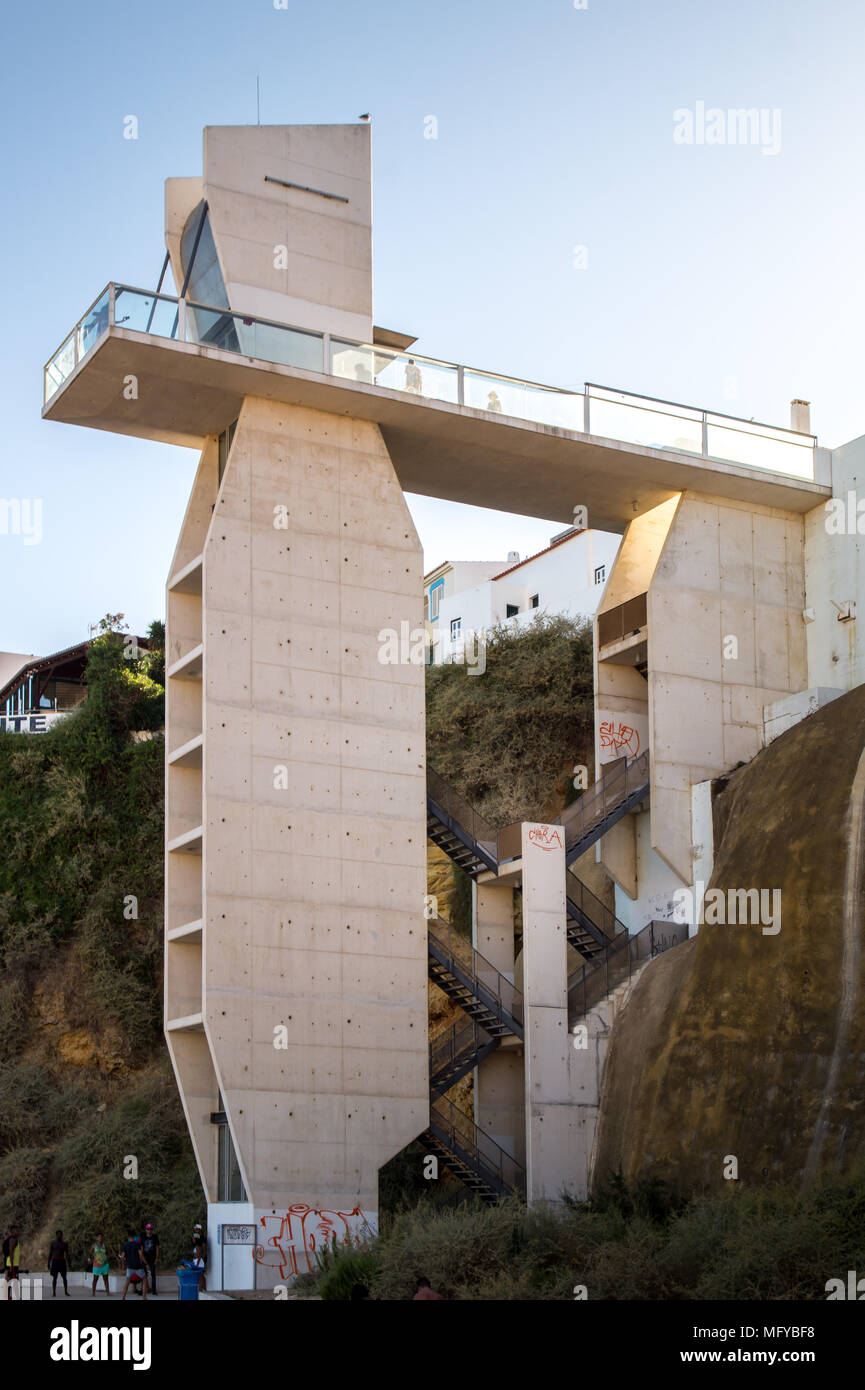 Albufeira beach elevator hi-res stock photography and images - Alamy