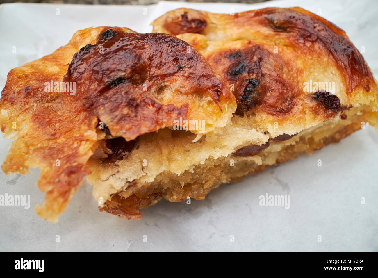slice of lacock lardy cake england uk Stock Photo - Alamy