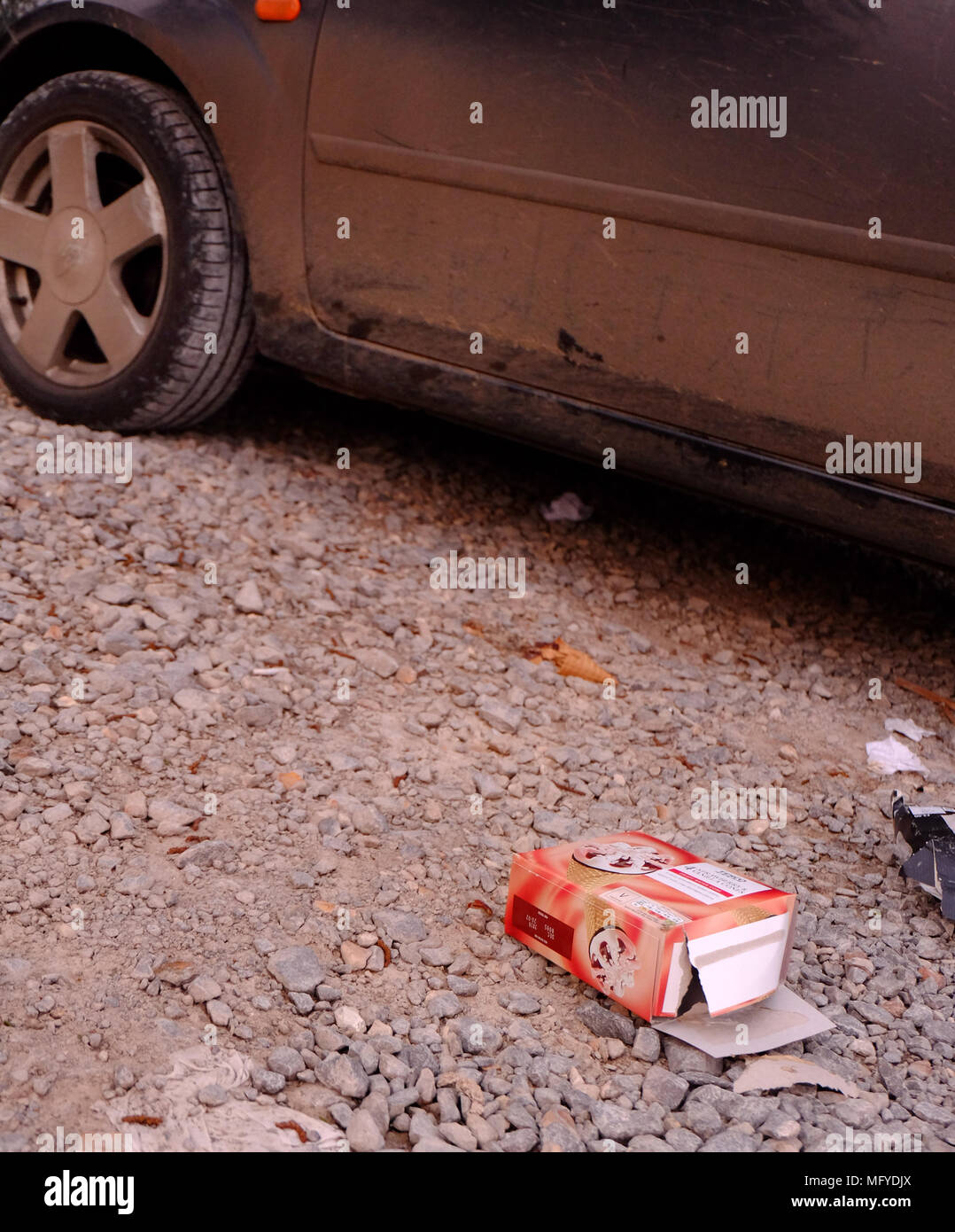 Car park littering hi-res stock photography and images - Alamy