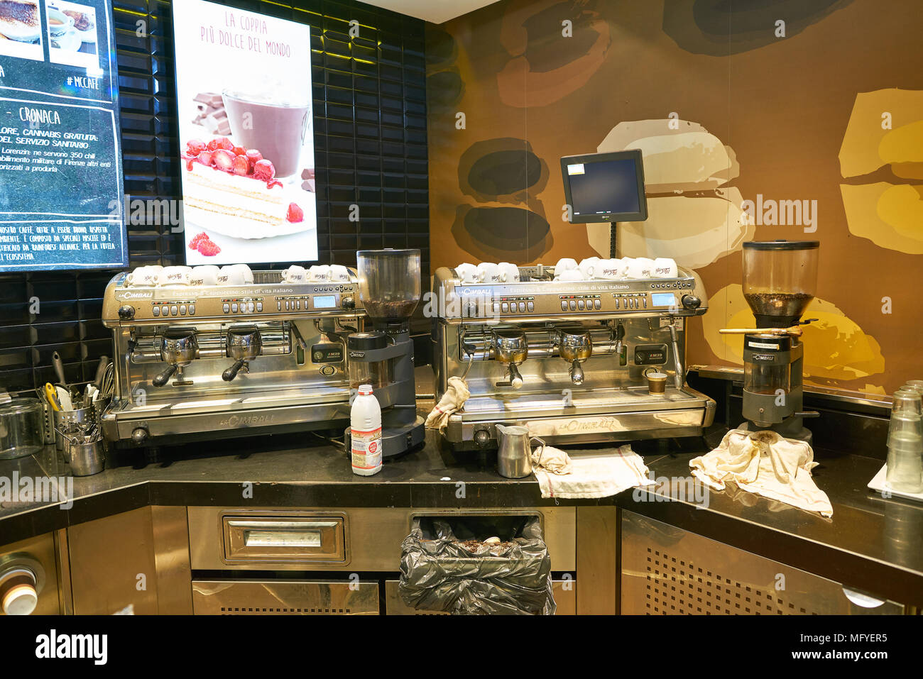 Mccafe rome hi-res stock photography and images - Alamy