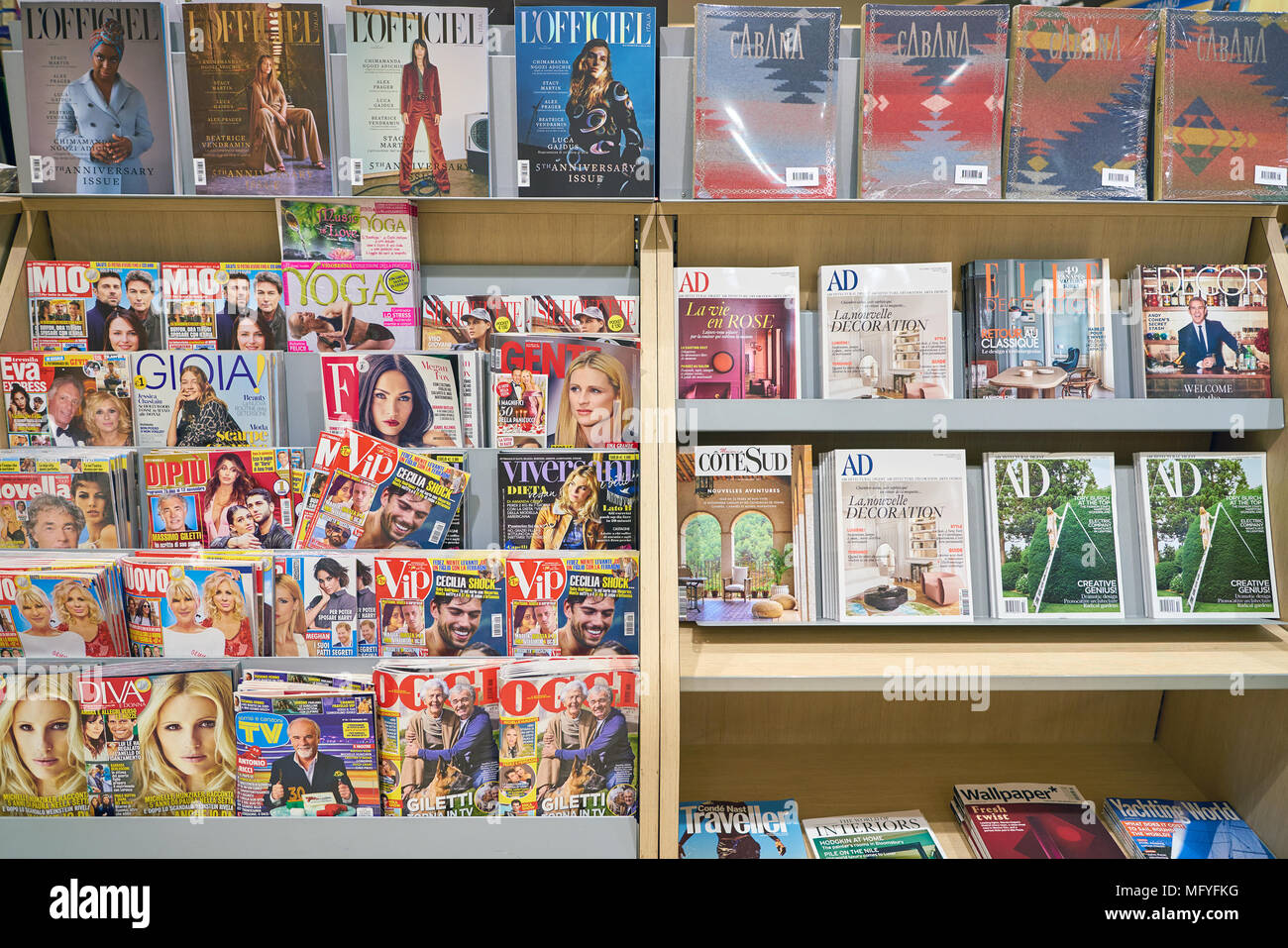 Hudson news store hi-res stock photography and images - Alamy