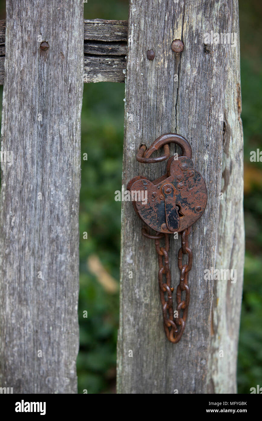 Old antique padlock chain on hi-res stock photography and images - Alamy