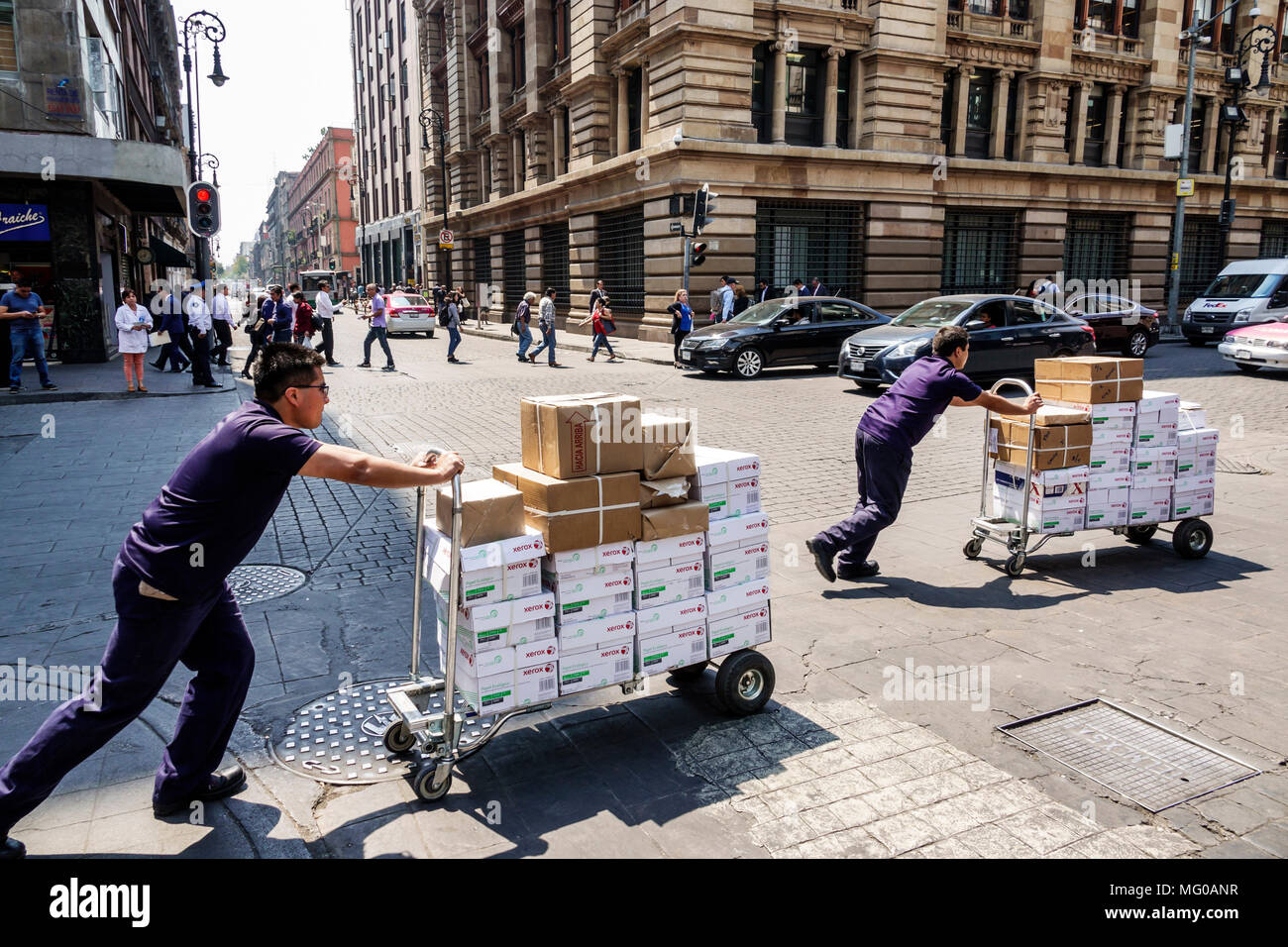Manual labor mx180305109 hi-res stock photography and images - Alamy