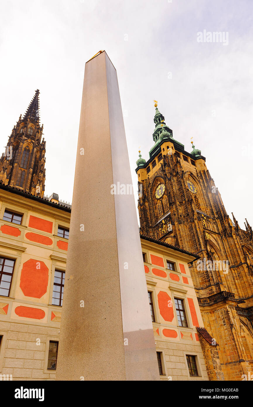 Stone obelisc hi-res stock photography and images - Alamy
