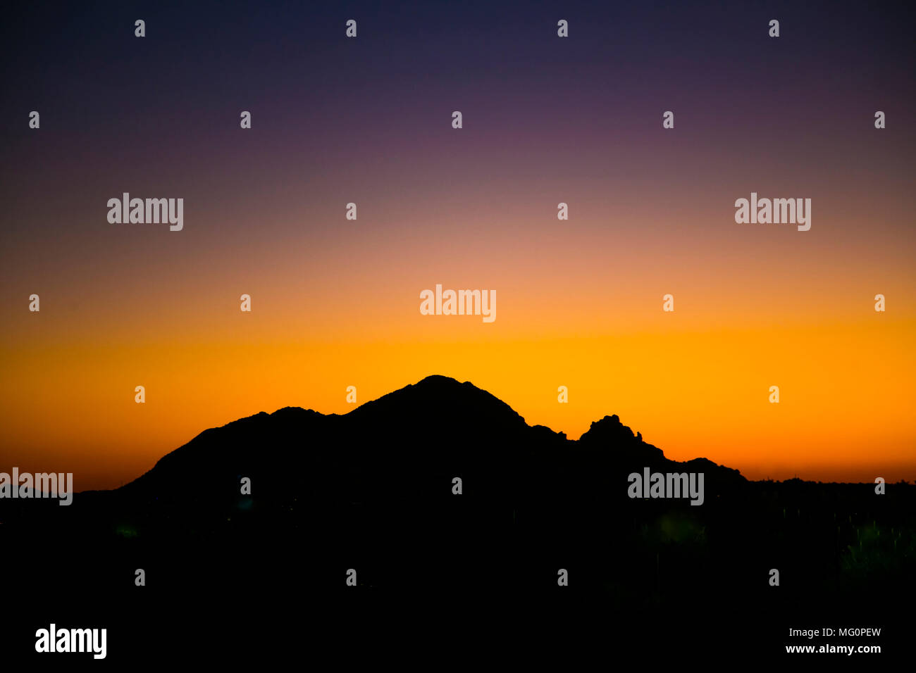 Camelback Mountain at Dusk, Arizona, Paradise valley/Phoenix, USA Stock ...