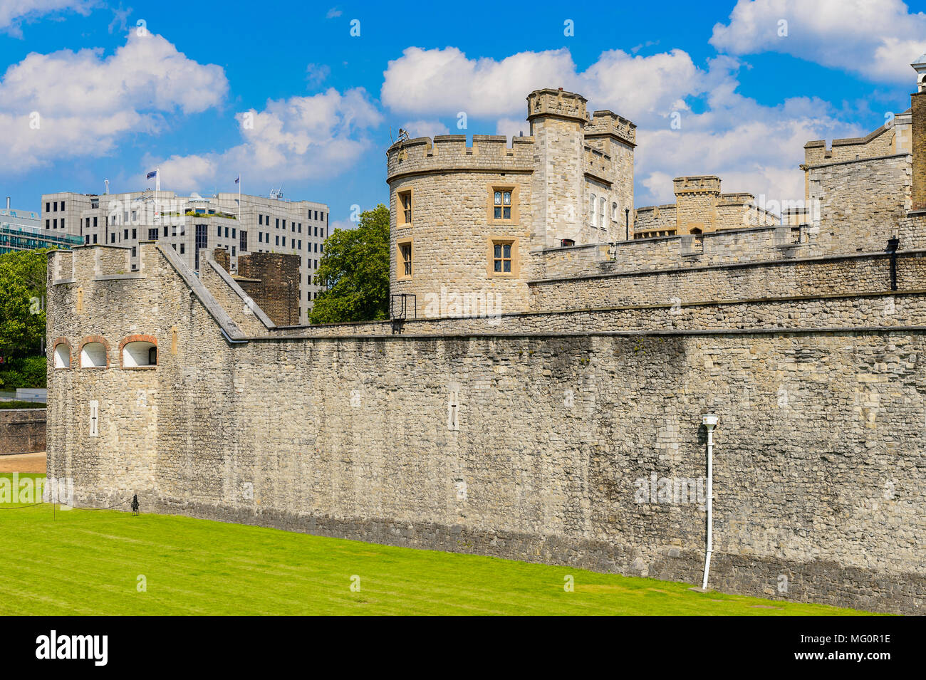 Exterior of the Tower of London (Her Majesty's Royal Palace and ...