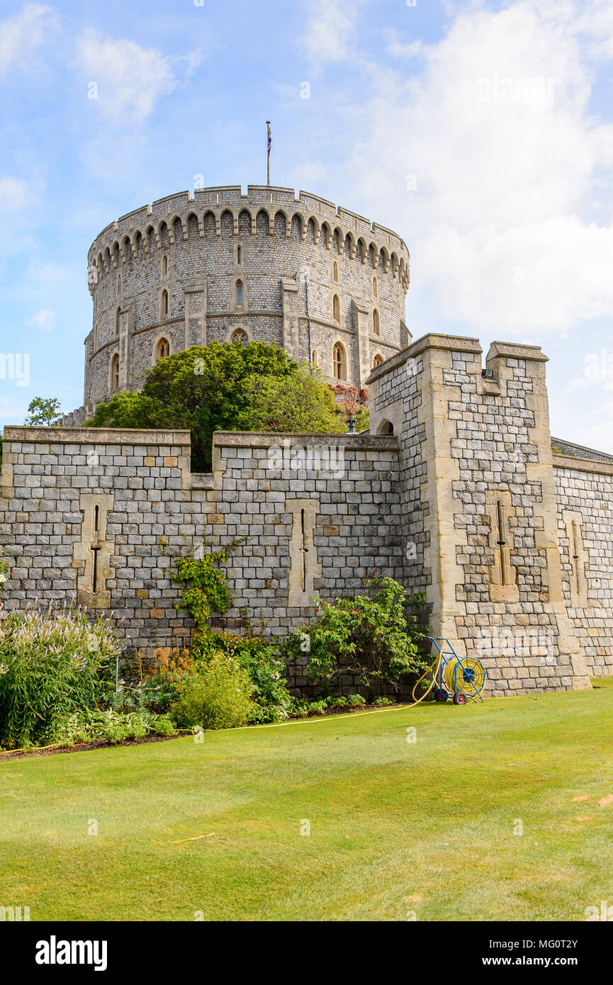 Round Tower of the Windsor Castle, Berkshire, England. Official ...