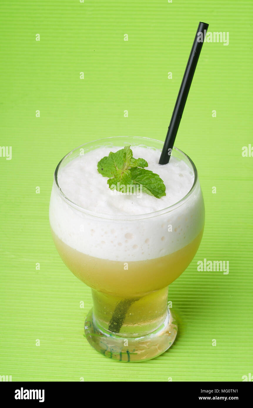 tea ice, iced tea with ice cubes on background Stock Photo - Alamy