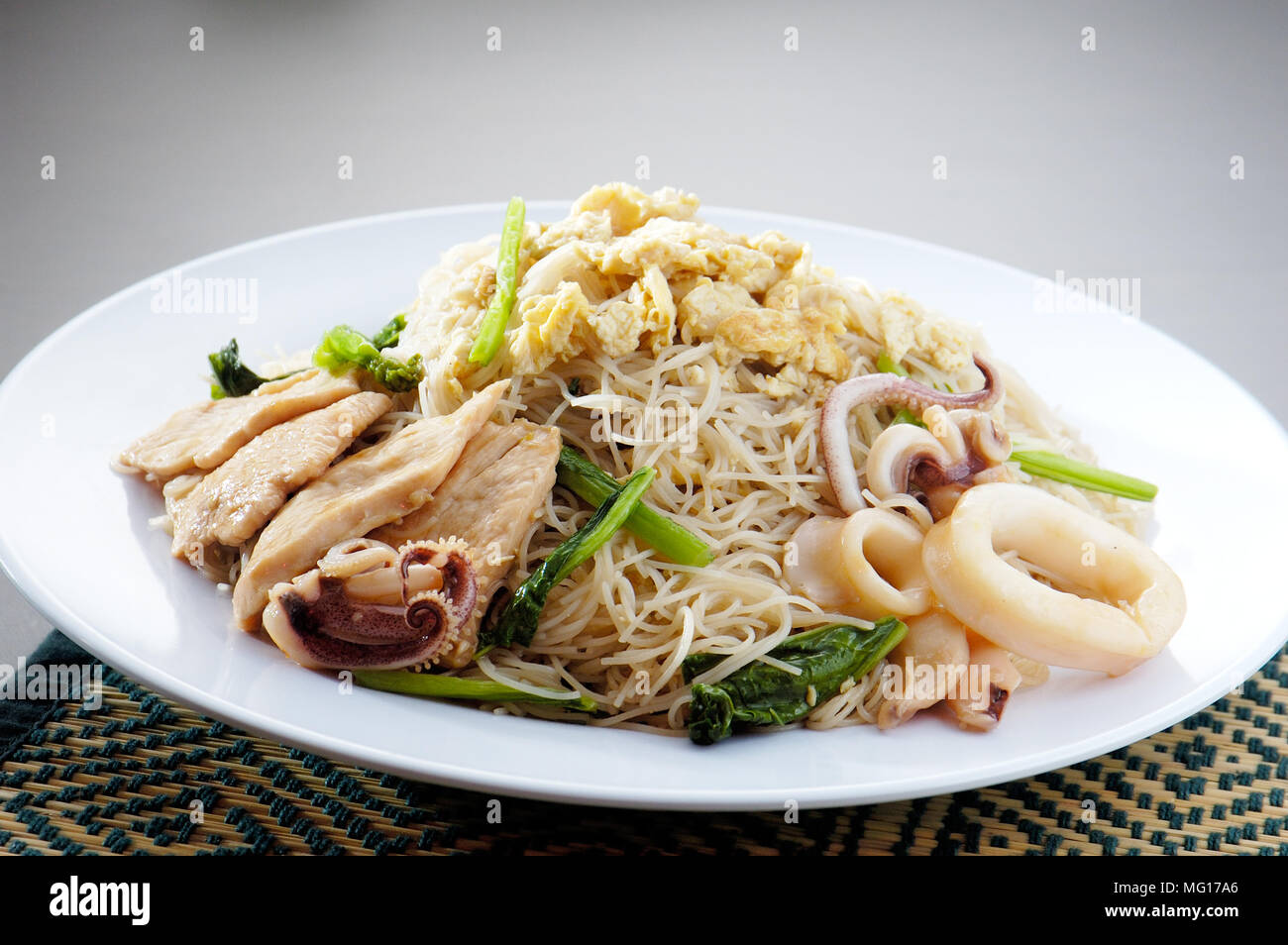 fried rice noodles with Seafood Stock Photo - Alamy