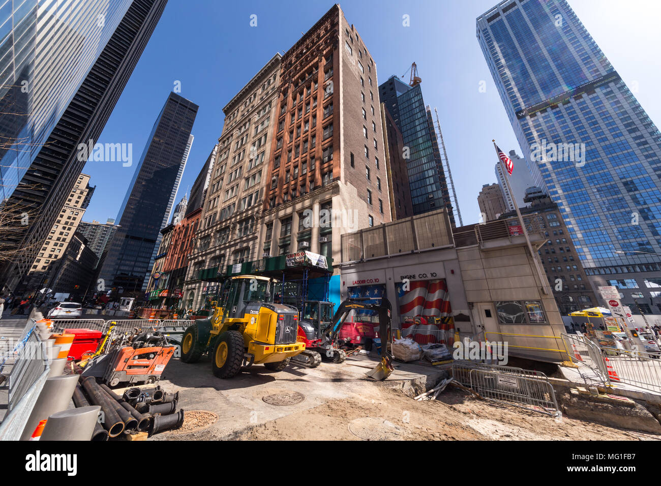 Street construction in Lower Manhattan NY Stock Photo - Alamy