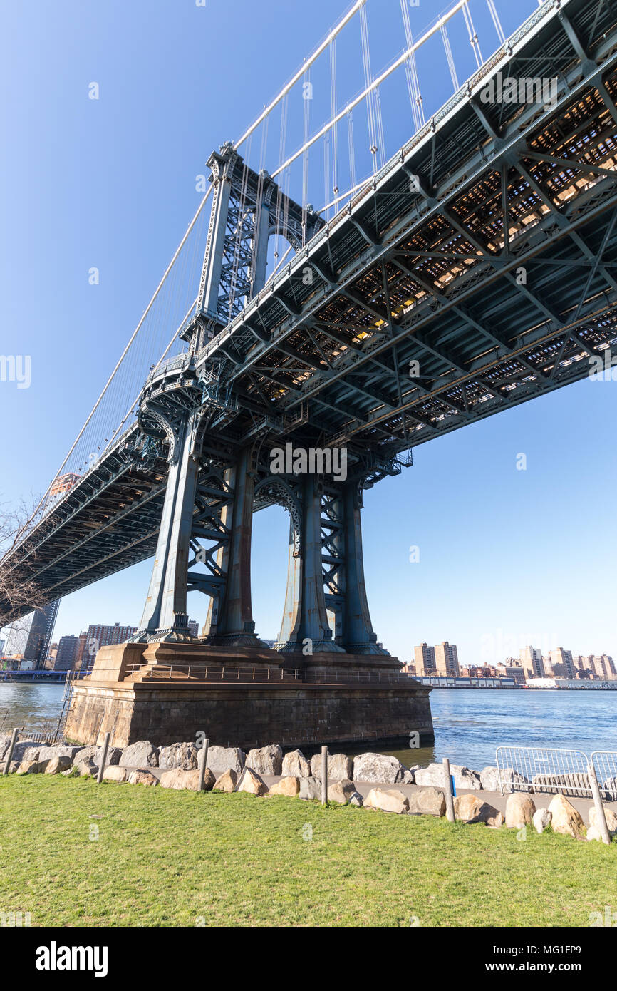 Brooklyn bridge manhattan side tower hi-res stock photography and ...