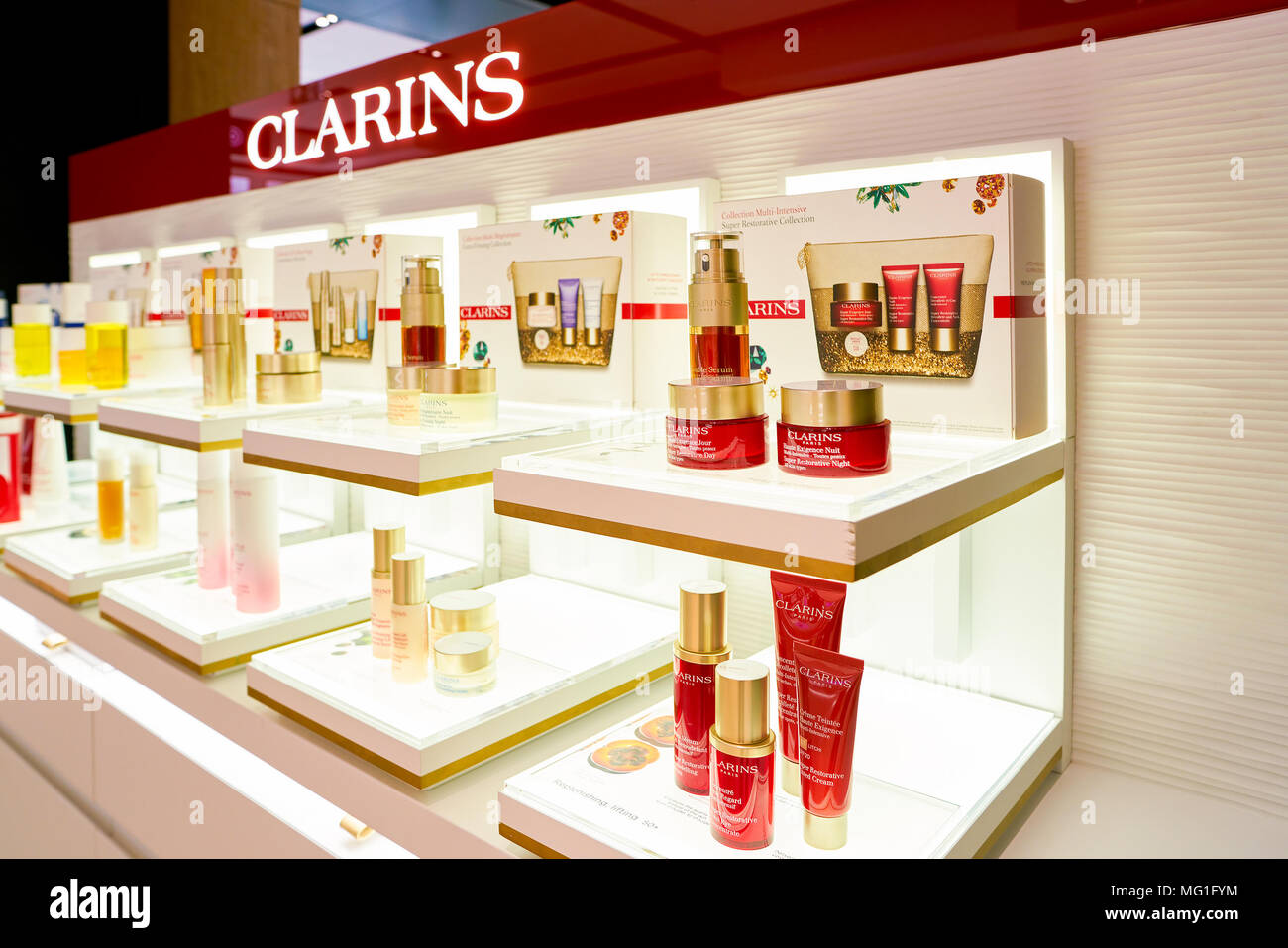 Clarins Shop High Resolution Stock Photography and Images - Alamy