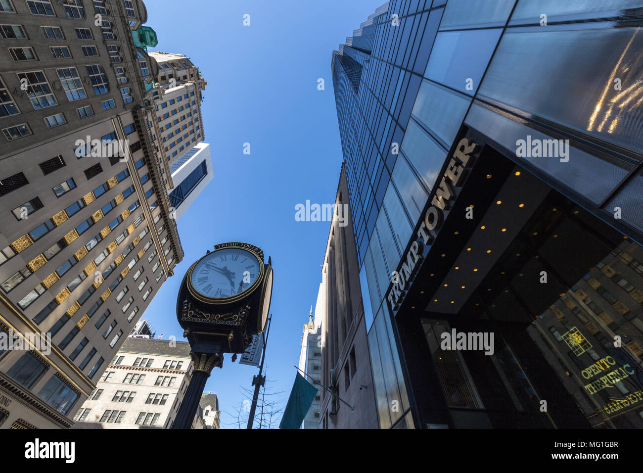 Trump tower clock hi-res stock photography and images - Alamy