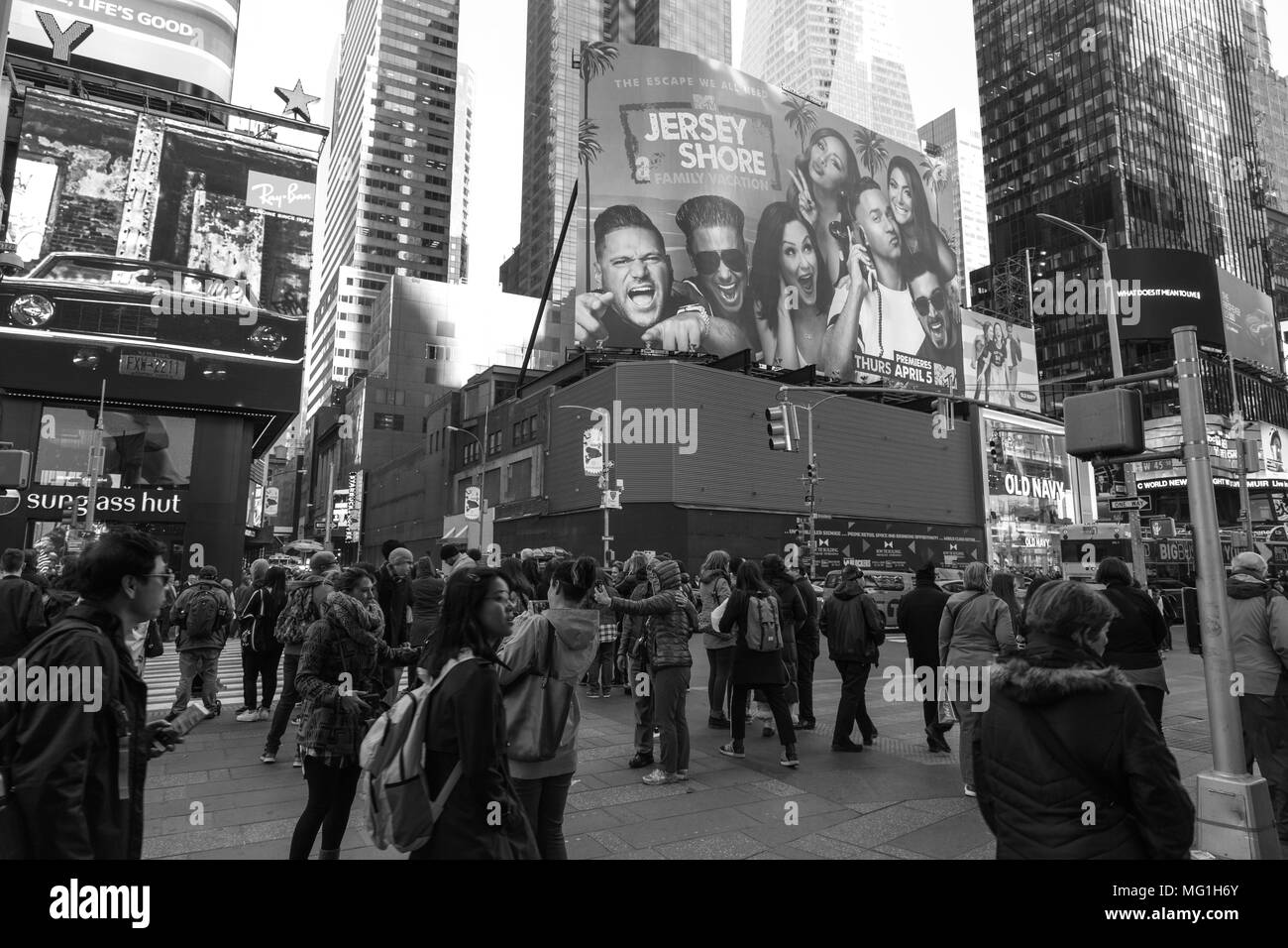 Manhattan busy street people Black and White Stock Photos & Images - Alamy