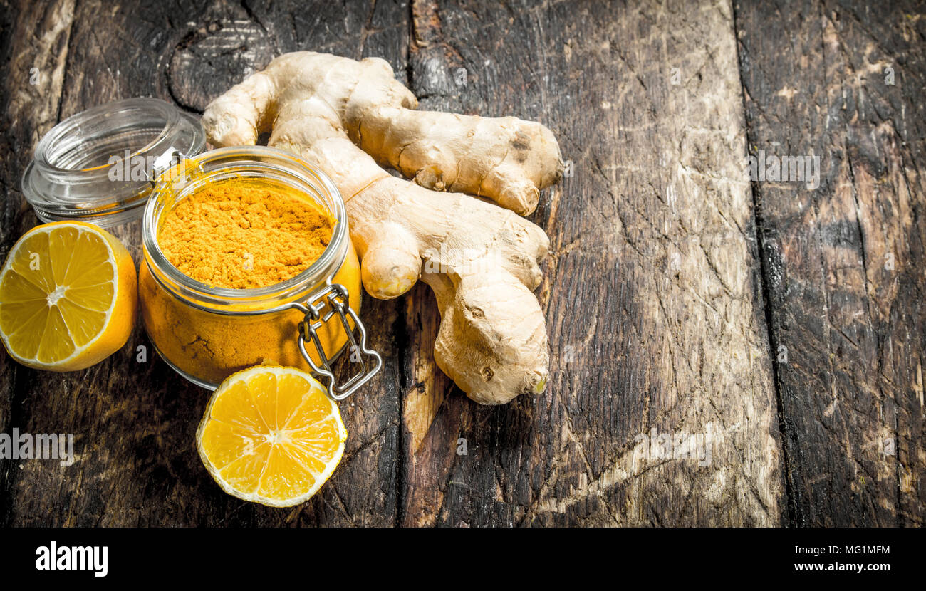 Ginger in a jar hi-res stock photography and images - Alamy