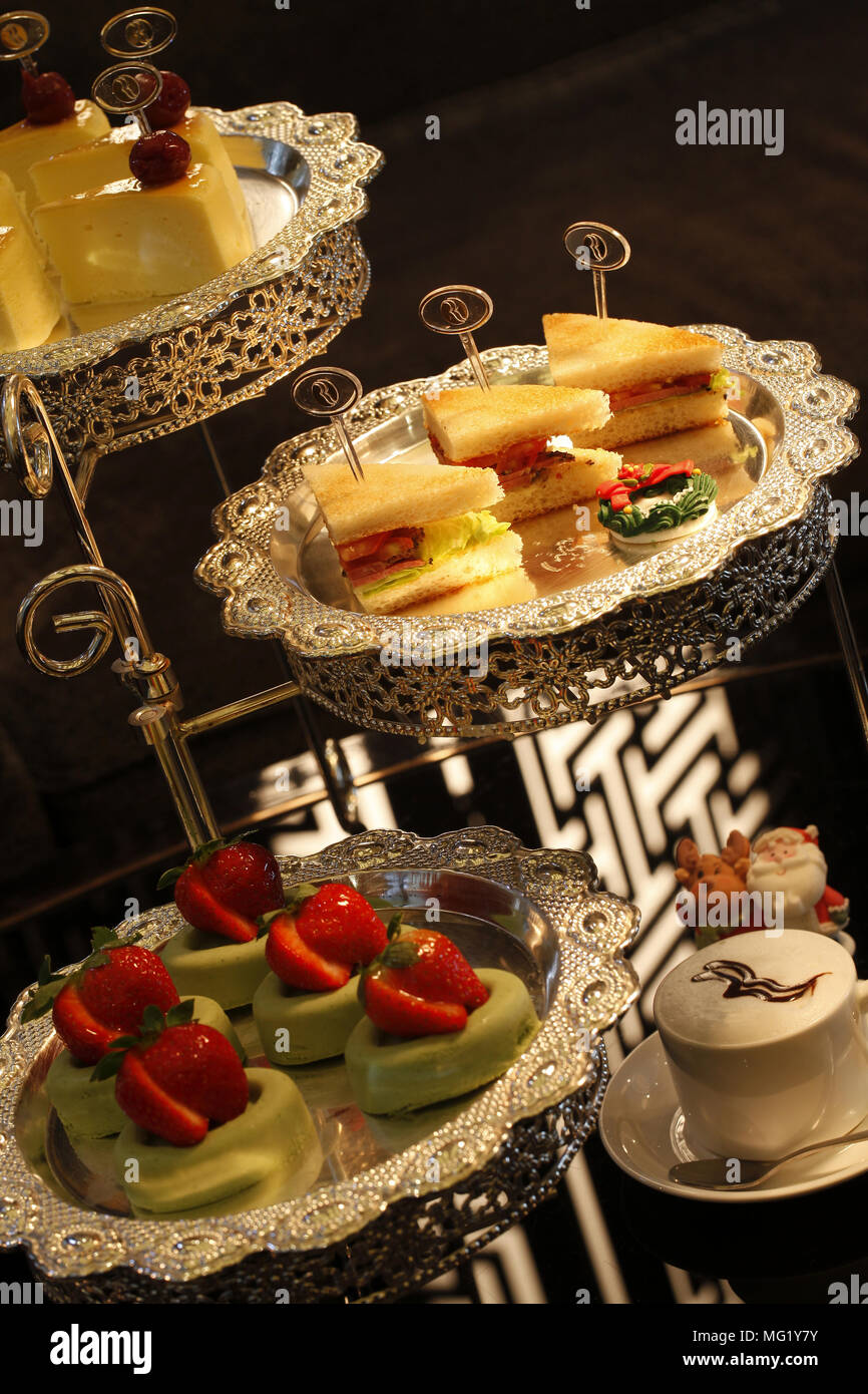 afternoon tea set Stock Photo - Alamy