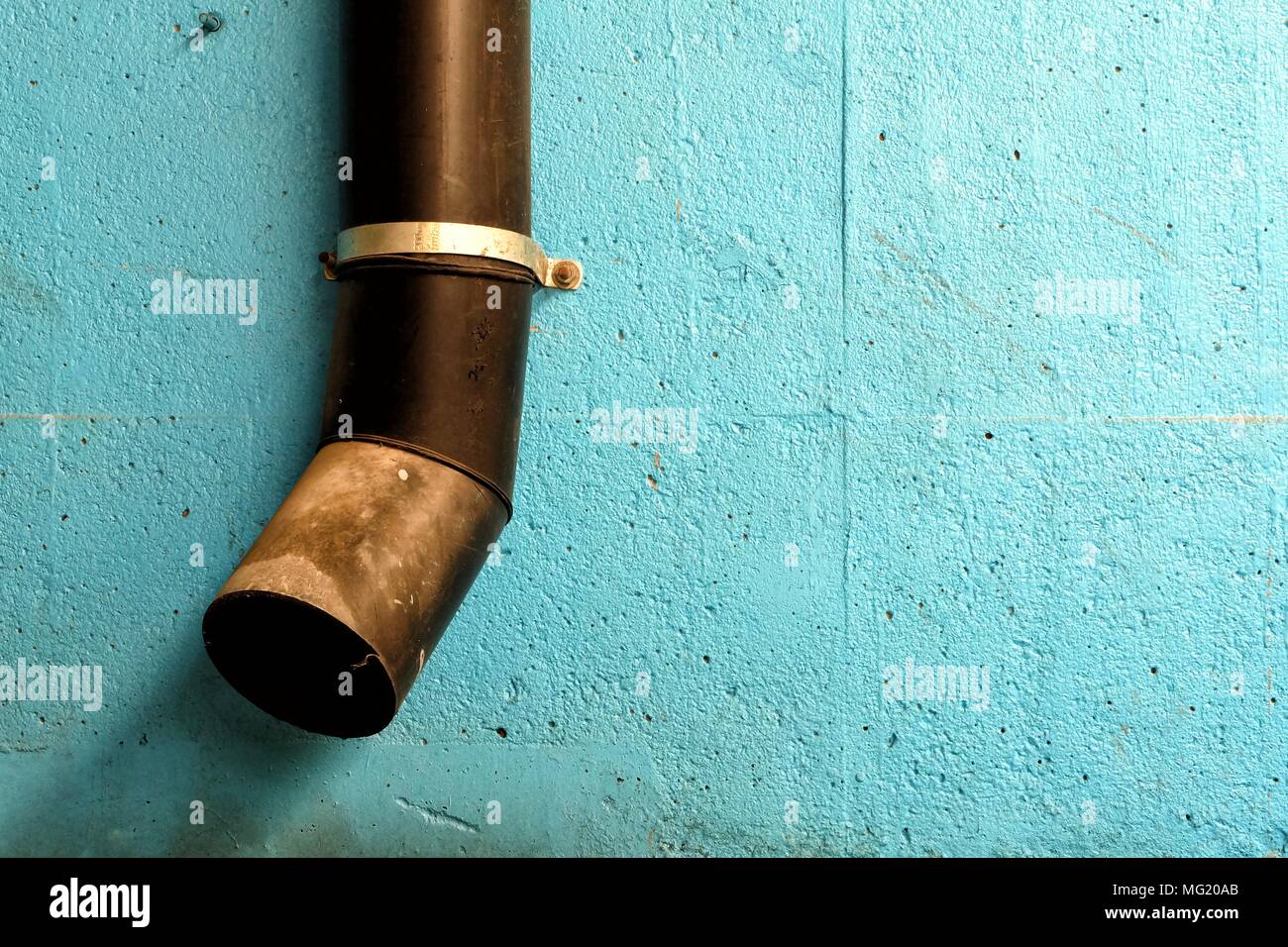 Drain pipe wall texture hi-res stock photography and images - Alamy