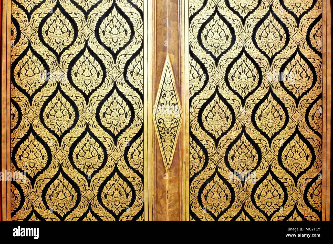 Close up Ancient Thai Temple Door Background Stock Photo - Alamy