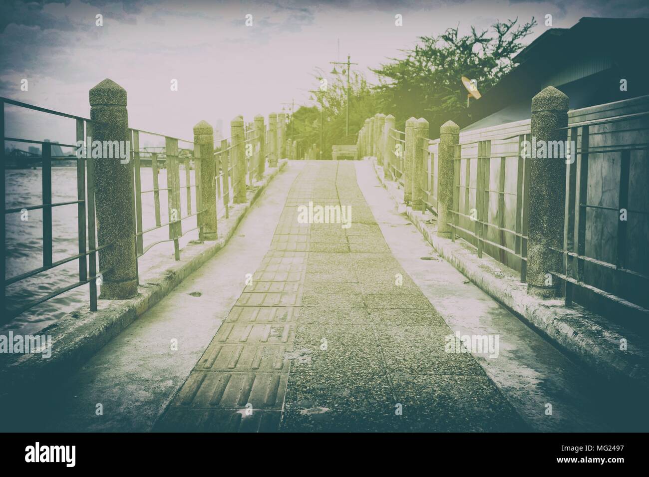 Pathway on river hi-res stock photography and images - Alamy