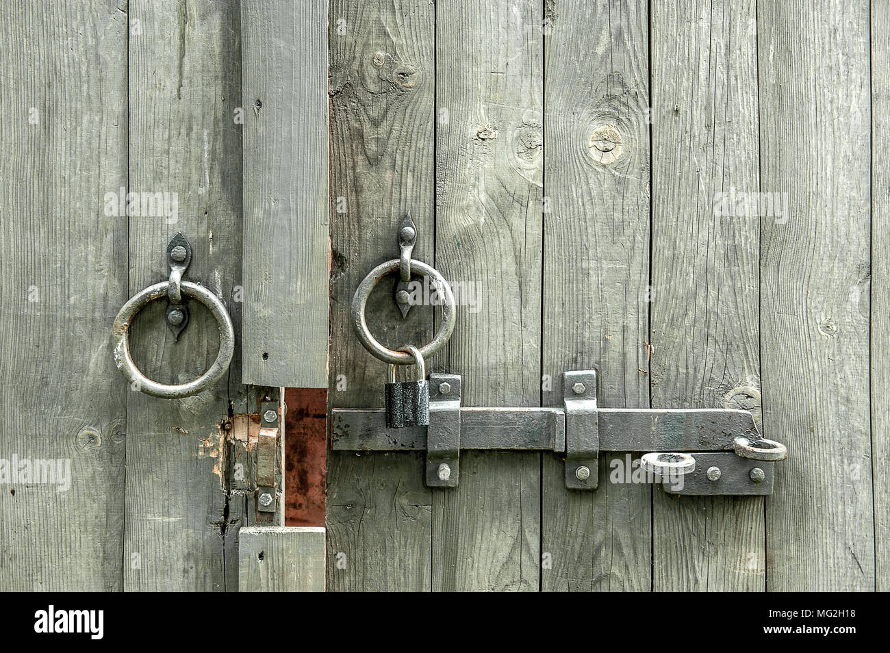 Gate valves hi-res stock photography and images - Alamy