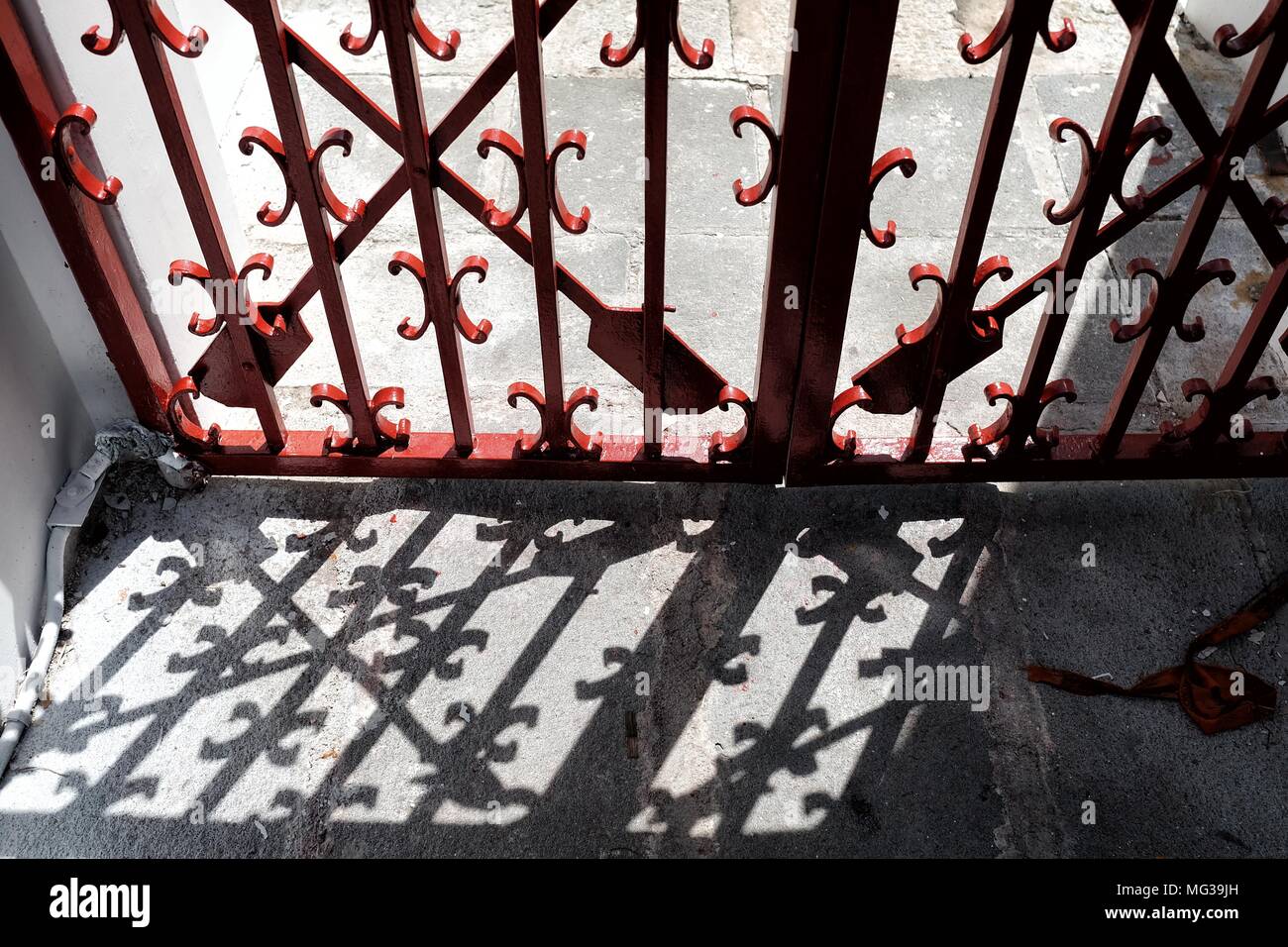 Metallic church black white hi-res stock photography and images - Alamy