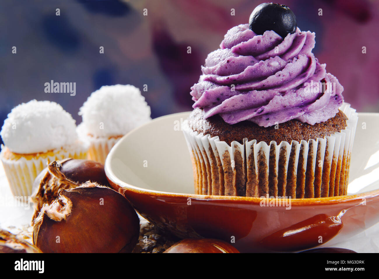 Capcake hi-res stock photography and images - Alamy