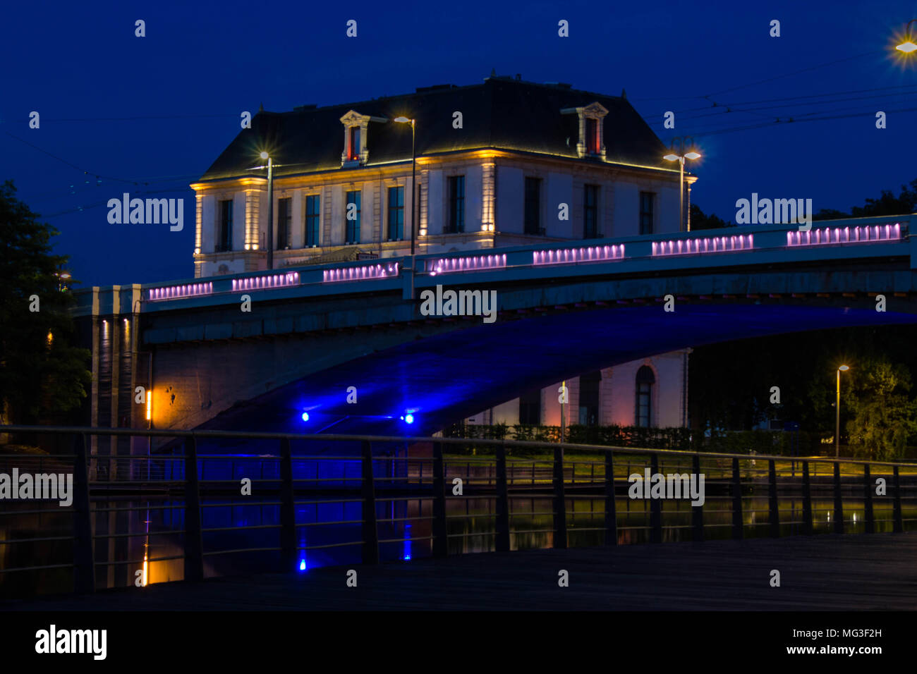 bridge at night Stock Photo - Alamy
